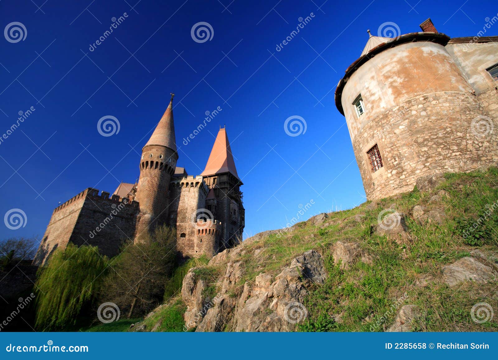 Corvinesti Castle stock photo. Image of architecture, blue - 2285658