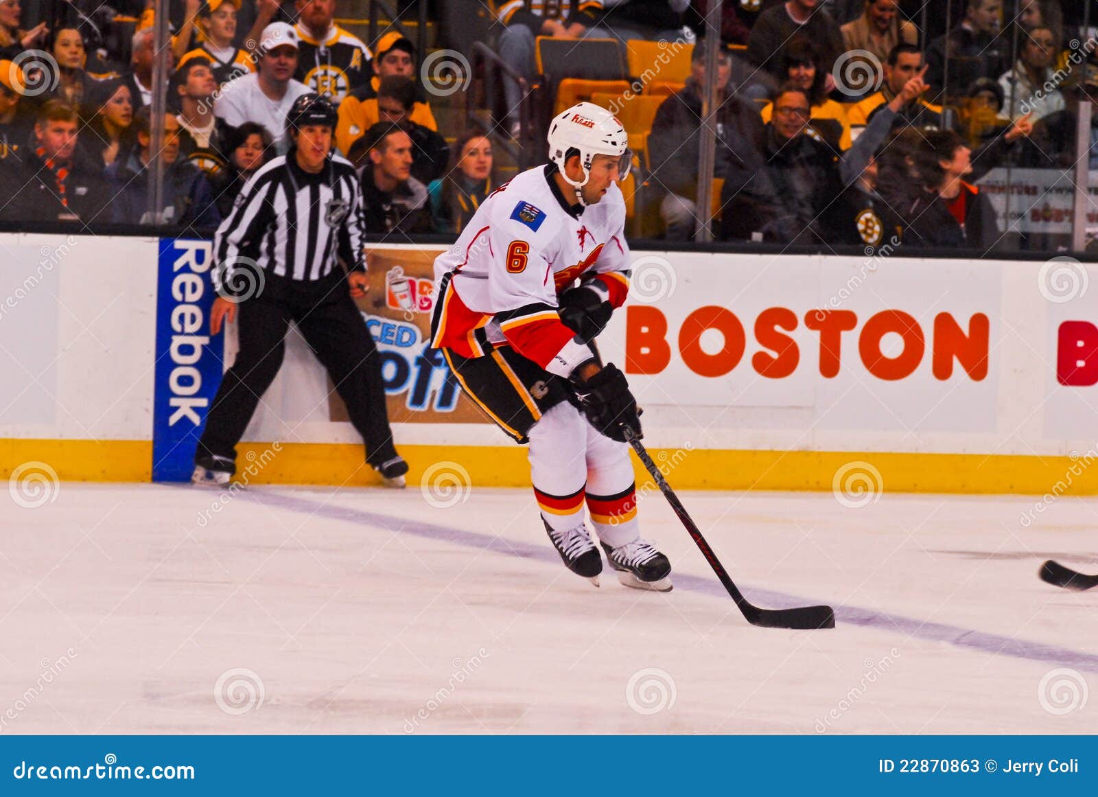 Cory Sarich Calgary Flames editorial stock photo. Image of stick - 22870863