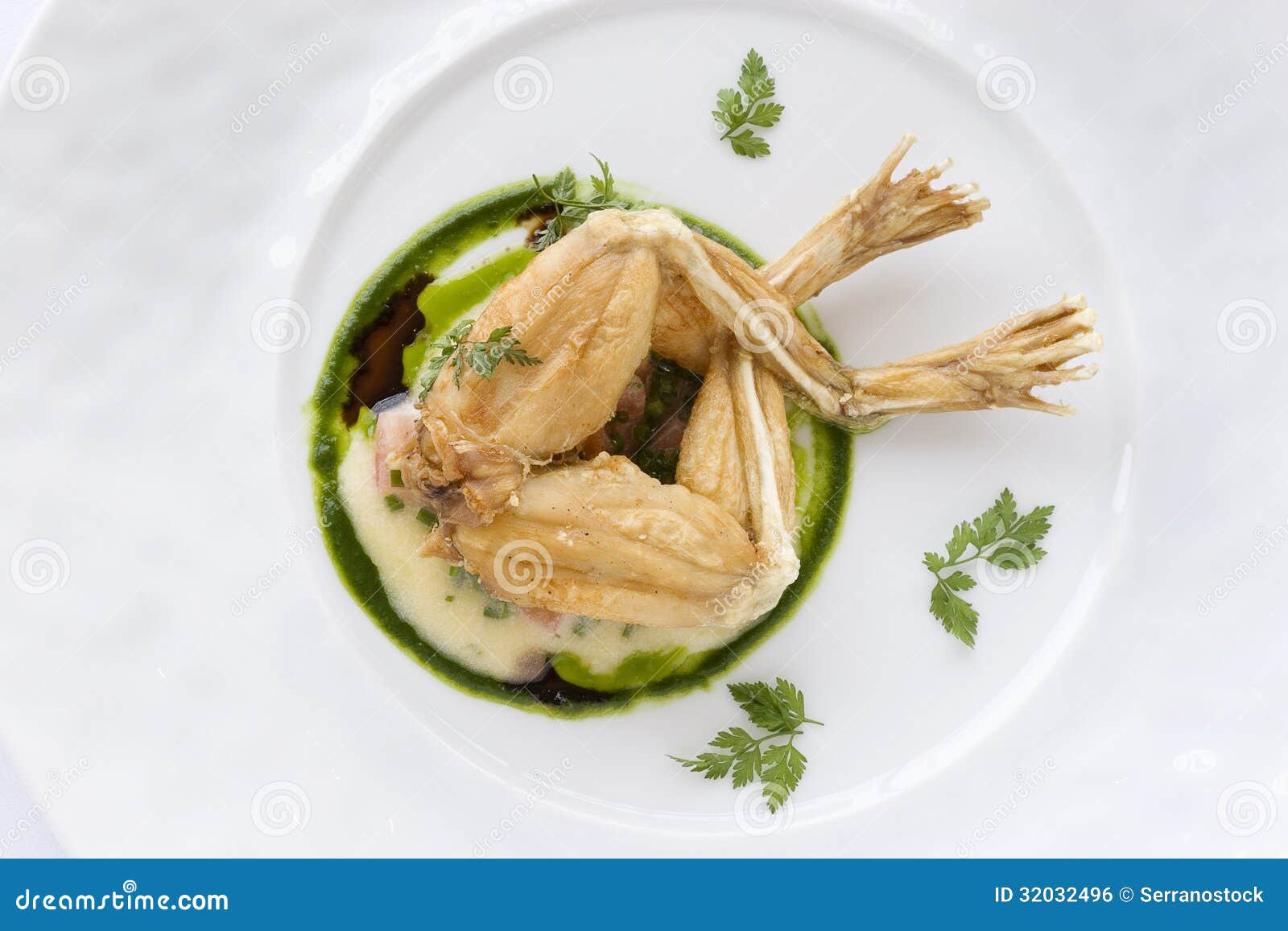 Cosce di rana fotografia stock. Immagine di alimento - 32032496