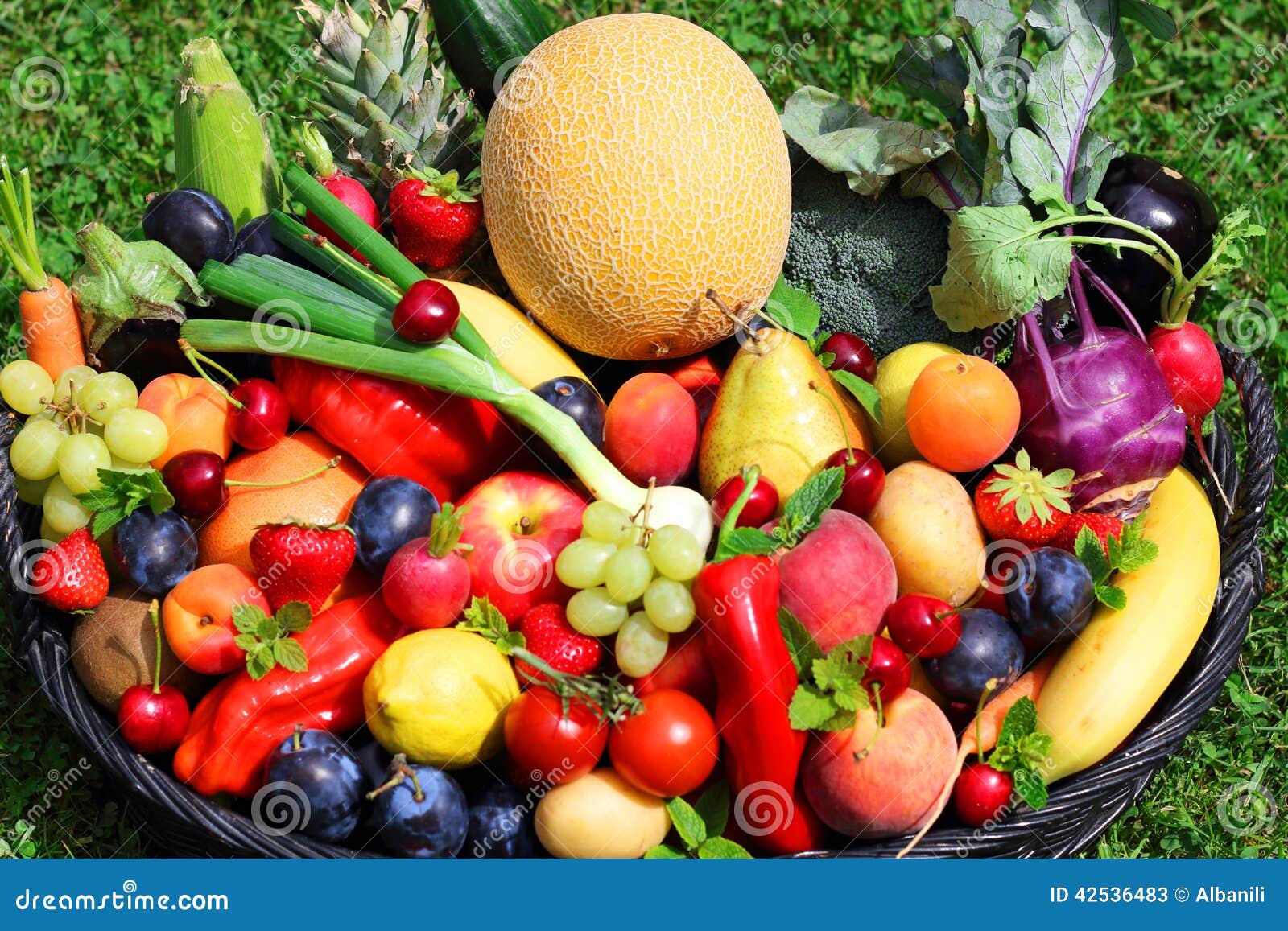 Cosecha De Frutas Y Verduras Imagen de archivo - Imagen de objeto ...