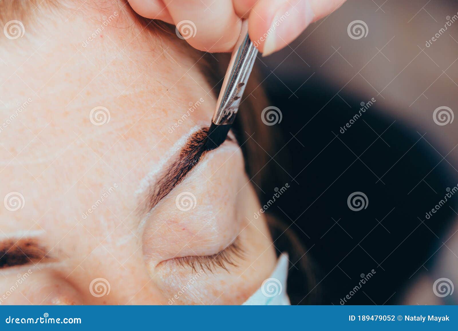 Cosmetic Procedure. Correction and Coloring of the Eyebrows, Shaping ...