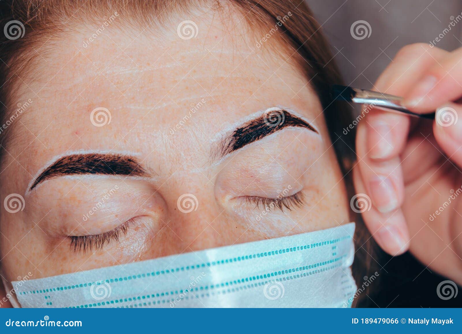 Cosmetic Procedure. Correction and Coloring of the Eyebrows, Shaping ...