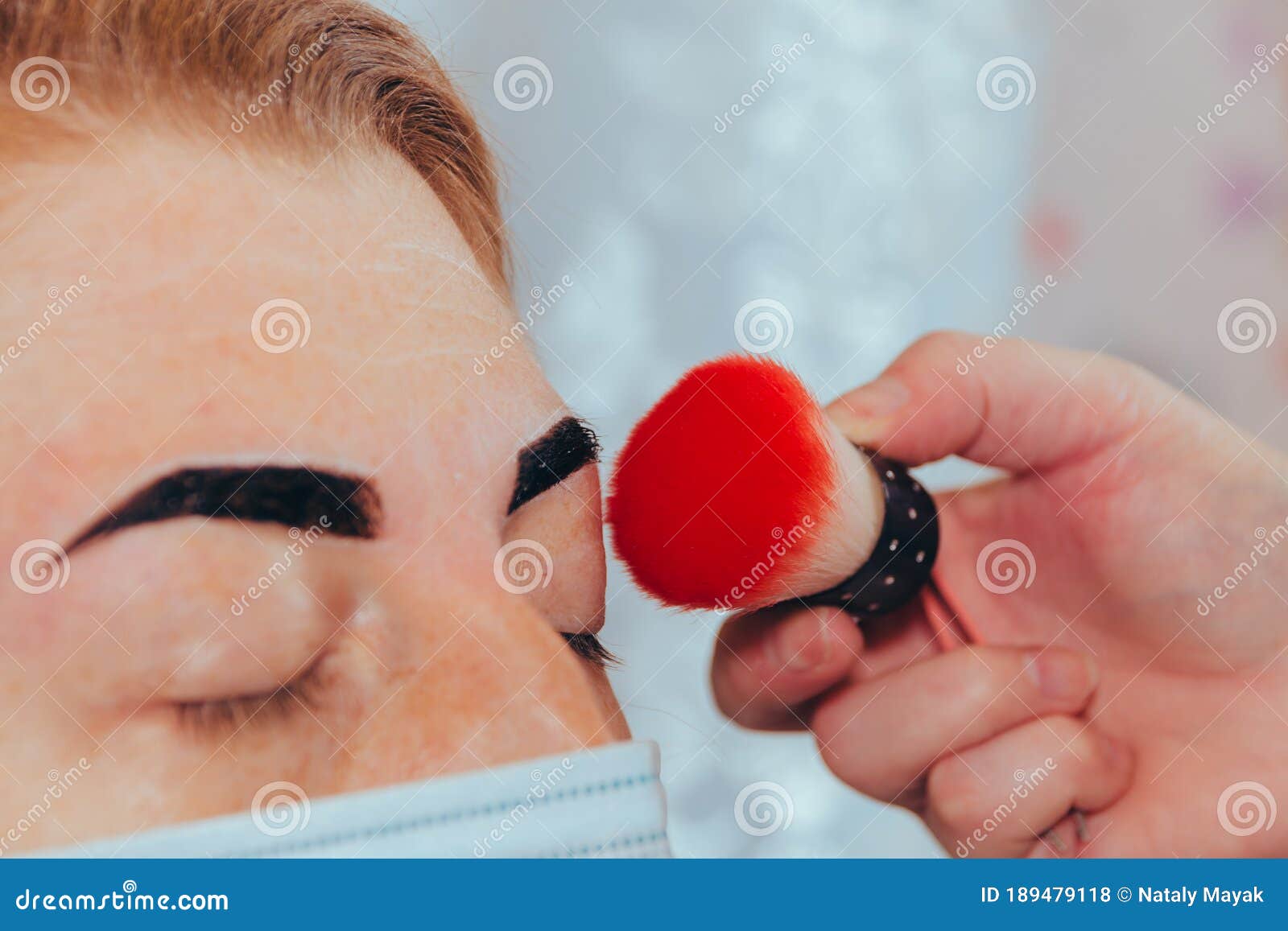 Cosmetic Procedure. Correction and Coloring of the Eyebrows, Shaping ...