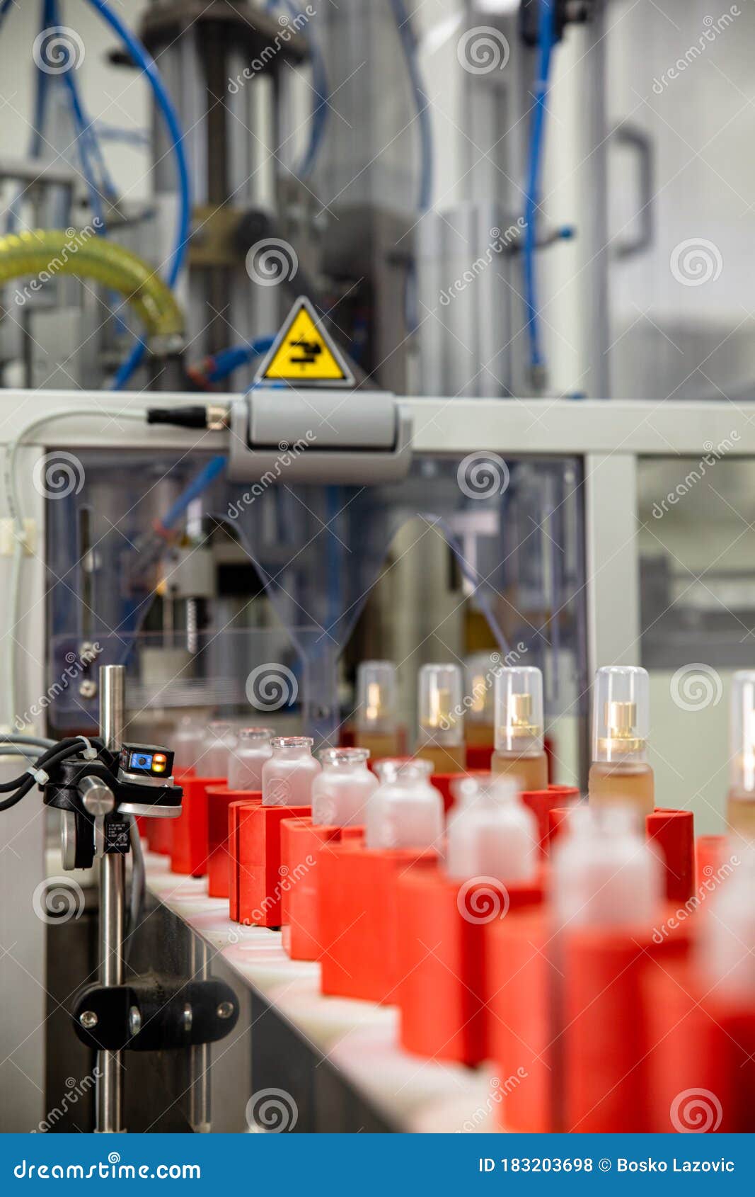 Cosmetic Production Technologies Stock Photo - Image of liquid, labor ...