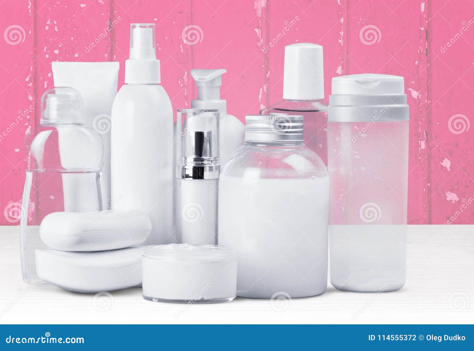 Cosmetici fotografia stock. Immagine di estetiche, trattamento - 114555372