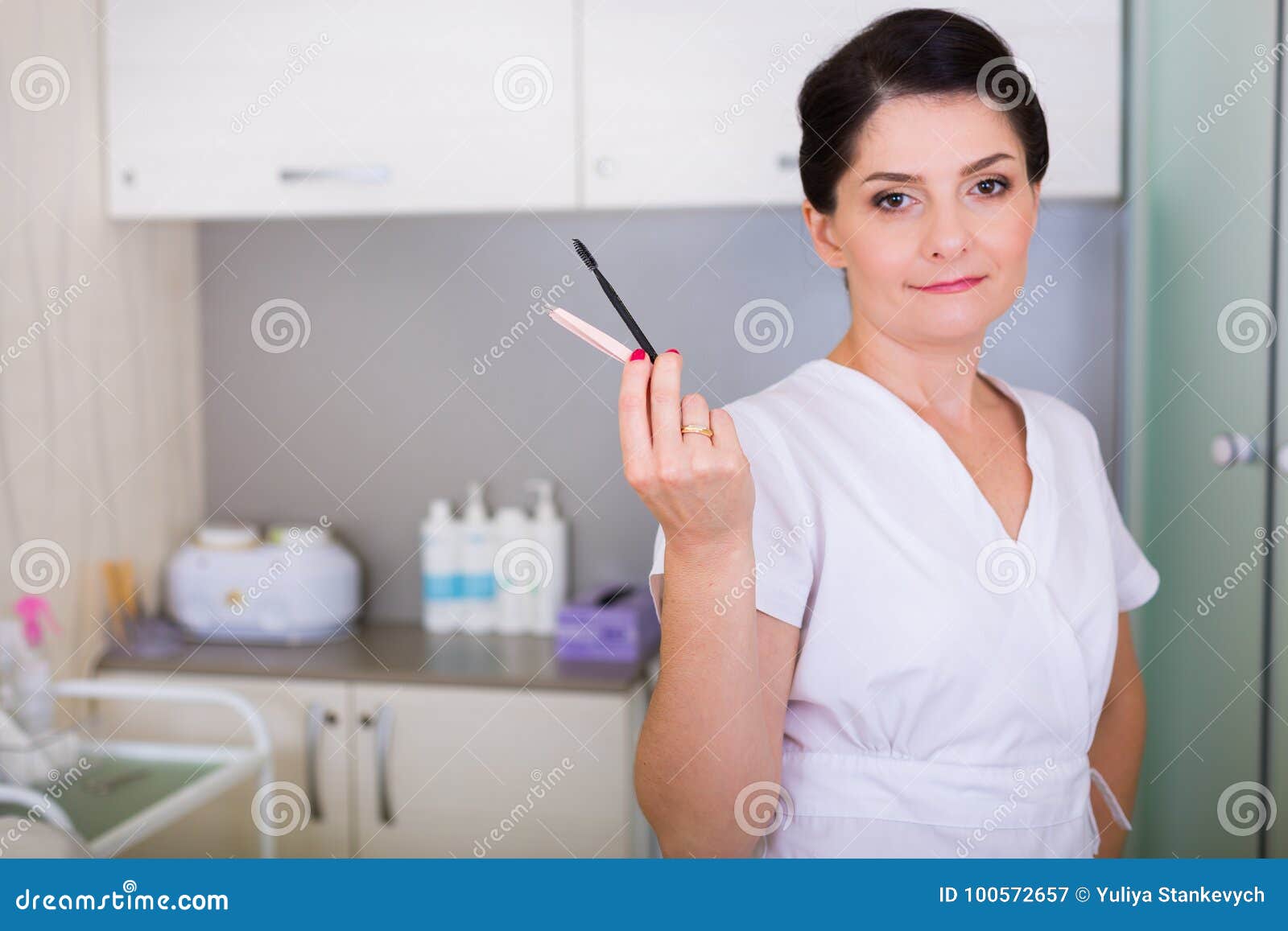 Cosmetologist in a Spa Salon Stock Image - Image of master, occupation ...