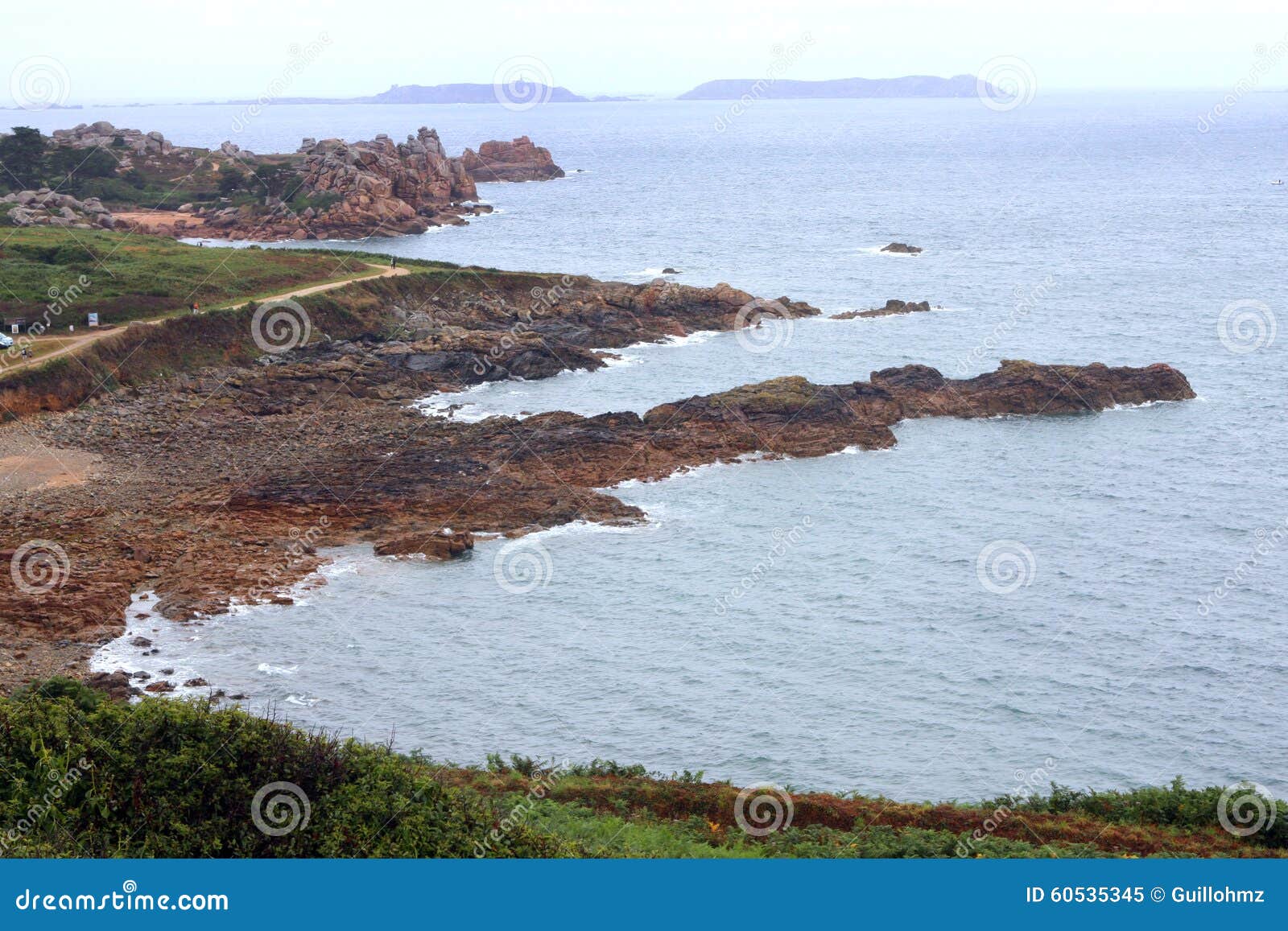 Costa Cor-de-rosa Do Granito Imagem de Stock - Imagem de rocha, atalho ...