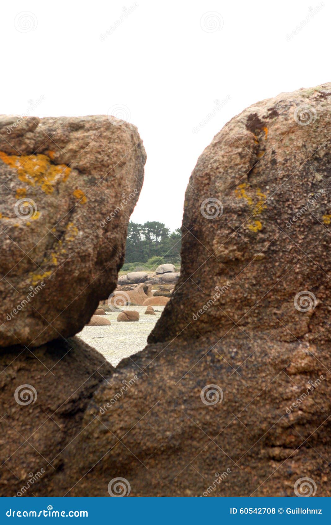 Costa Cor-de-rosa Do Granito Foto de Stock - Imagem de pedra, enseada ...