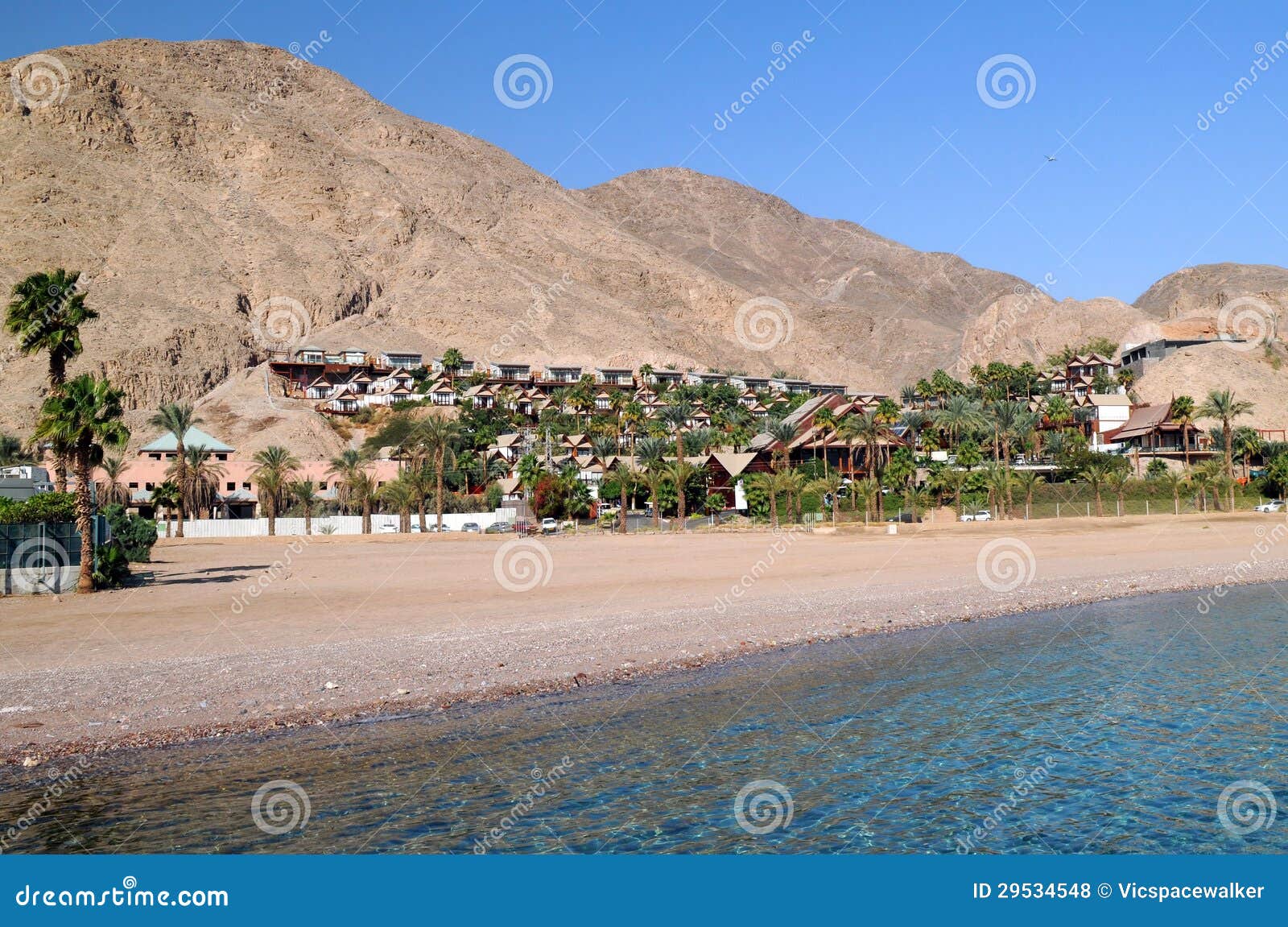 Costa De Mar Rojo En Israel Foto de archivo - Imagen de casas, medio ...