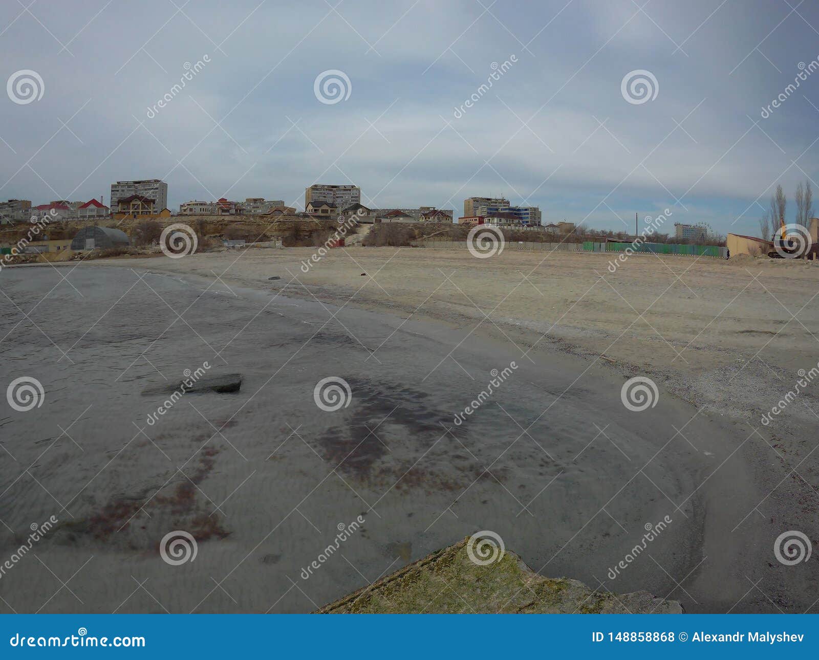 Costa De Sandy Del Mar Caspio Foto de archivo - Imagen de litoral ...