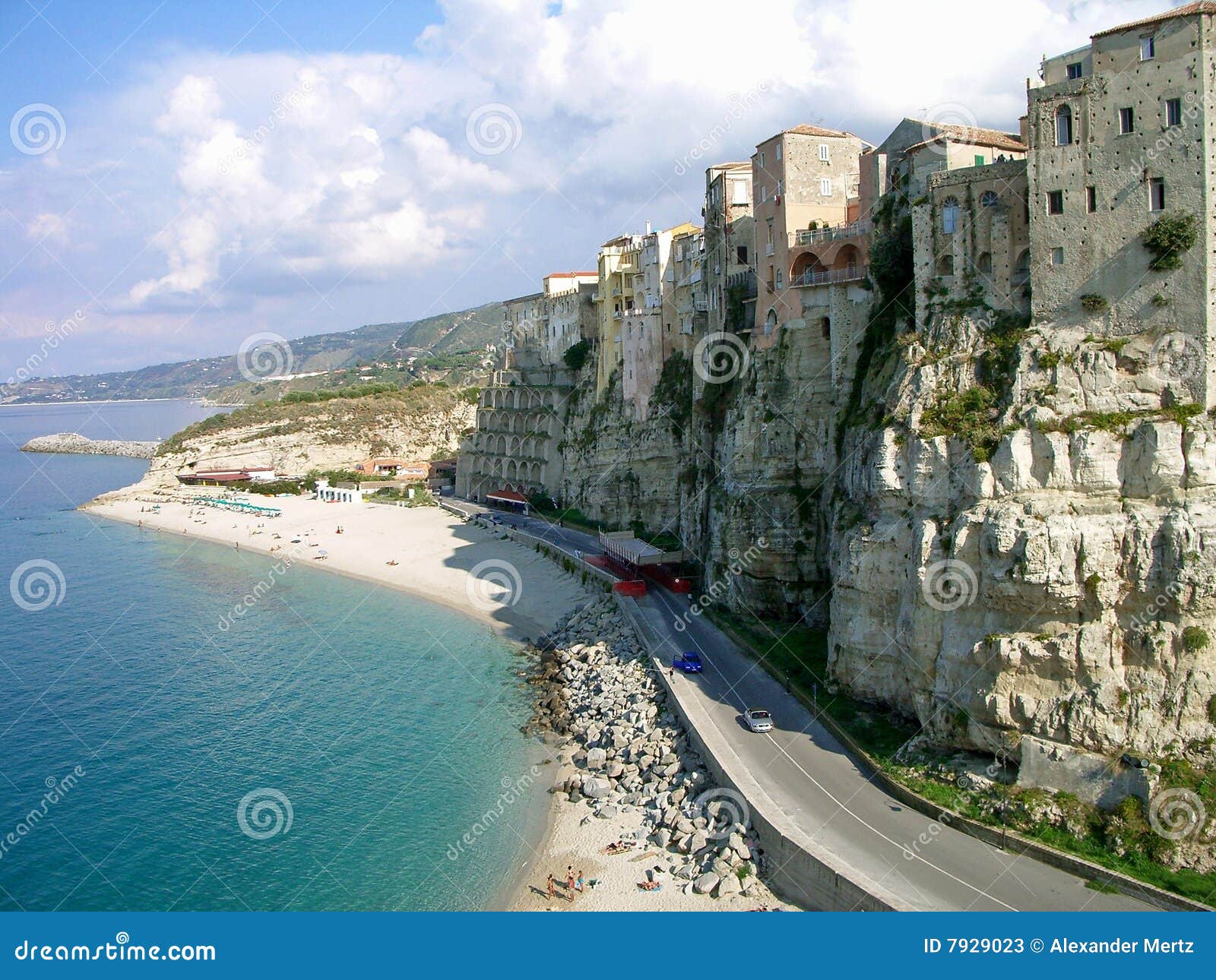 Costa Escarpada En Calabria, Italia Imagen de archivo - Imagen de viejo ...