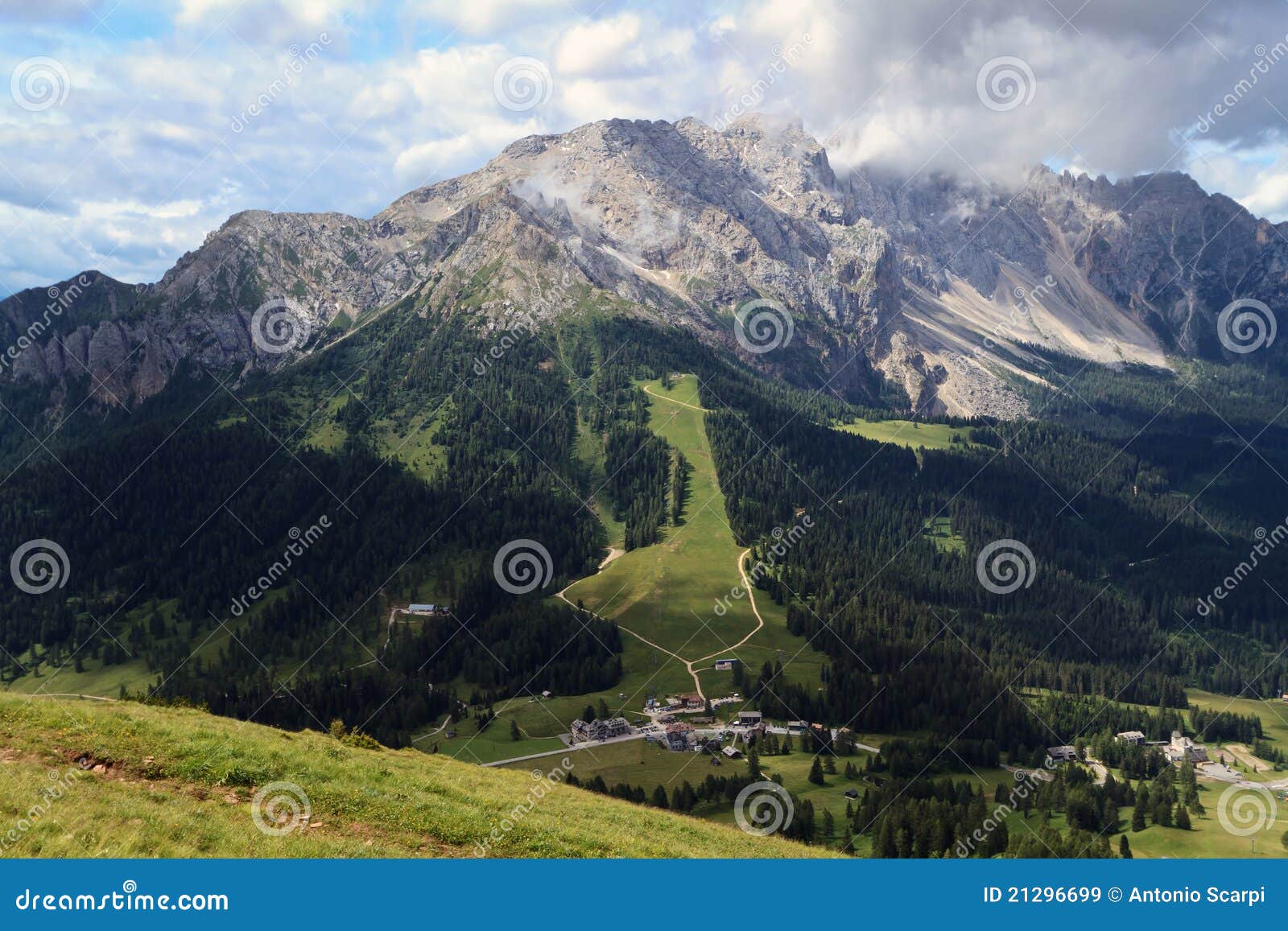 Costalunga pass stock image. Image of panorama, hiking - 21296699