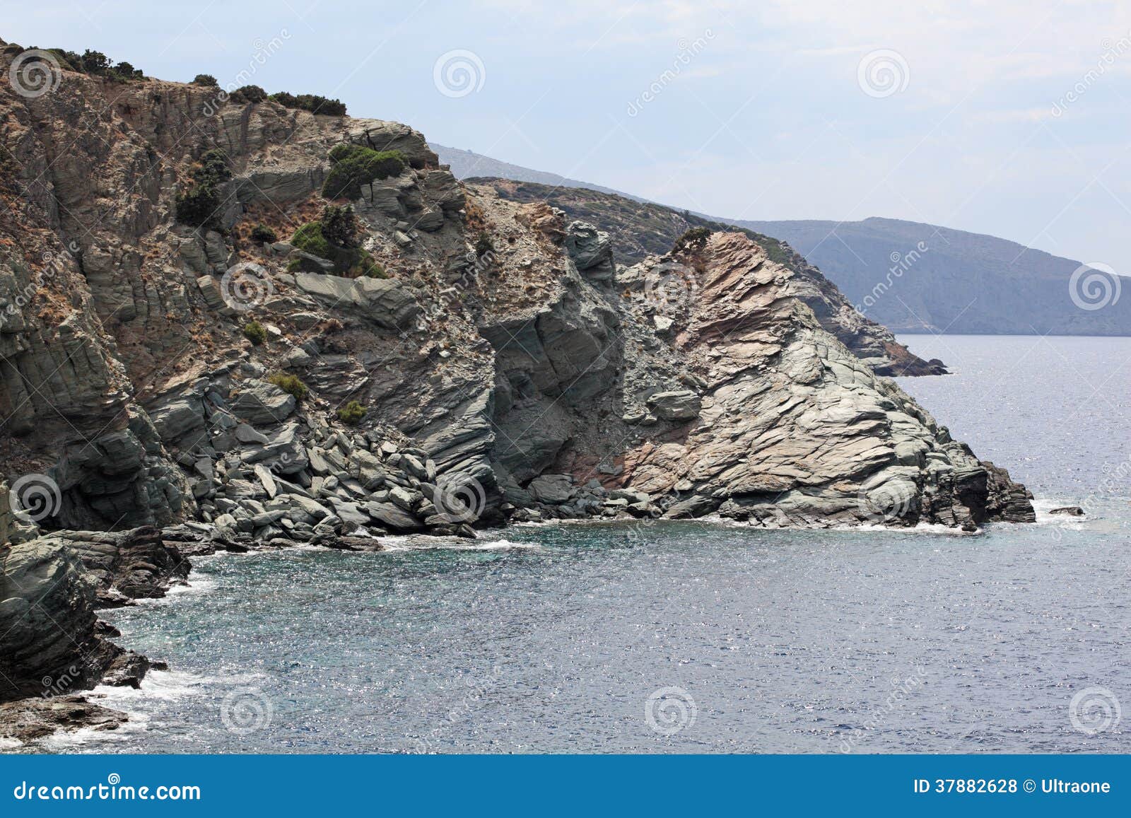 Costas Rochosas Da Ilha Da Creta Foto de Stock - Imagem de selvagem ...