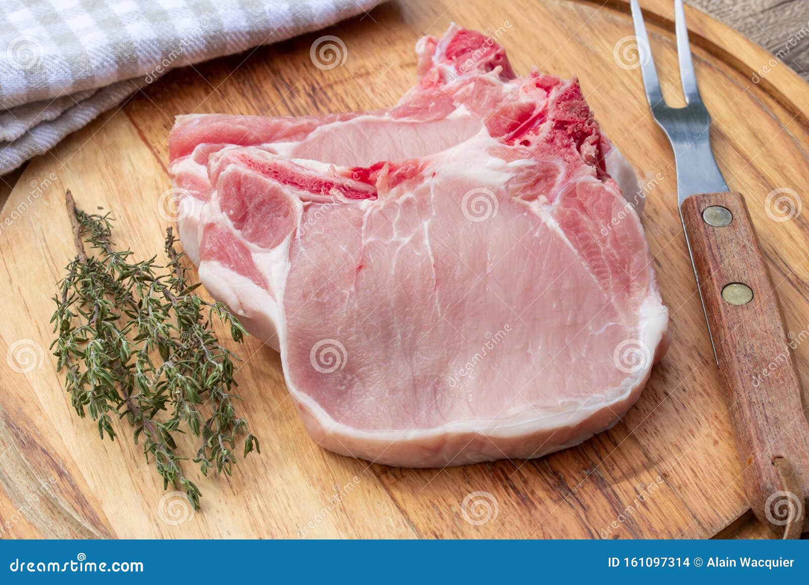 Costilla de cerdo cruda foto de archivo. Imagen de carne - 161097314