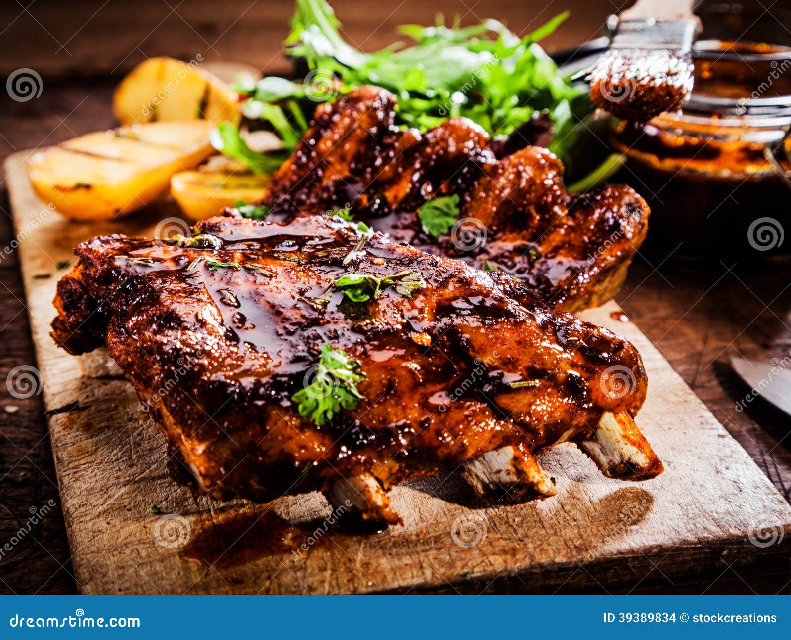 Costillas Asadas a La Parilla Deliciosas Foto de archivo - Imagen de ...