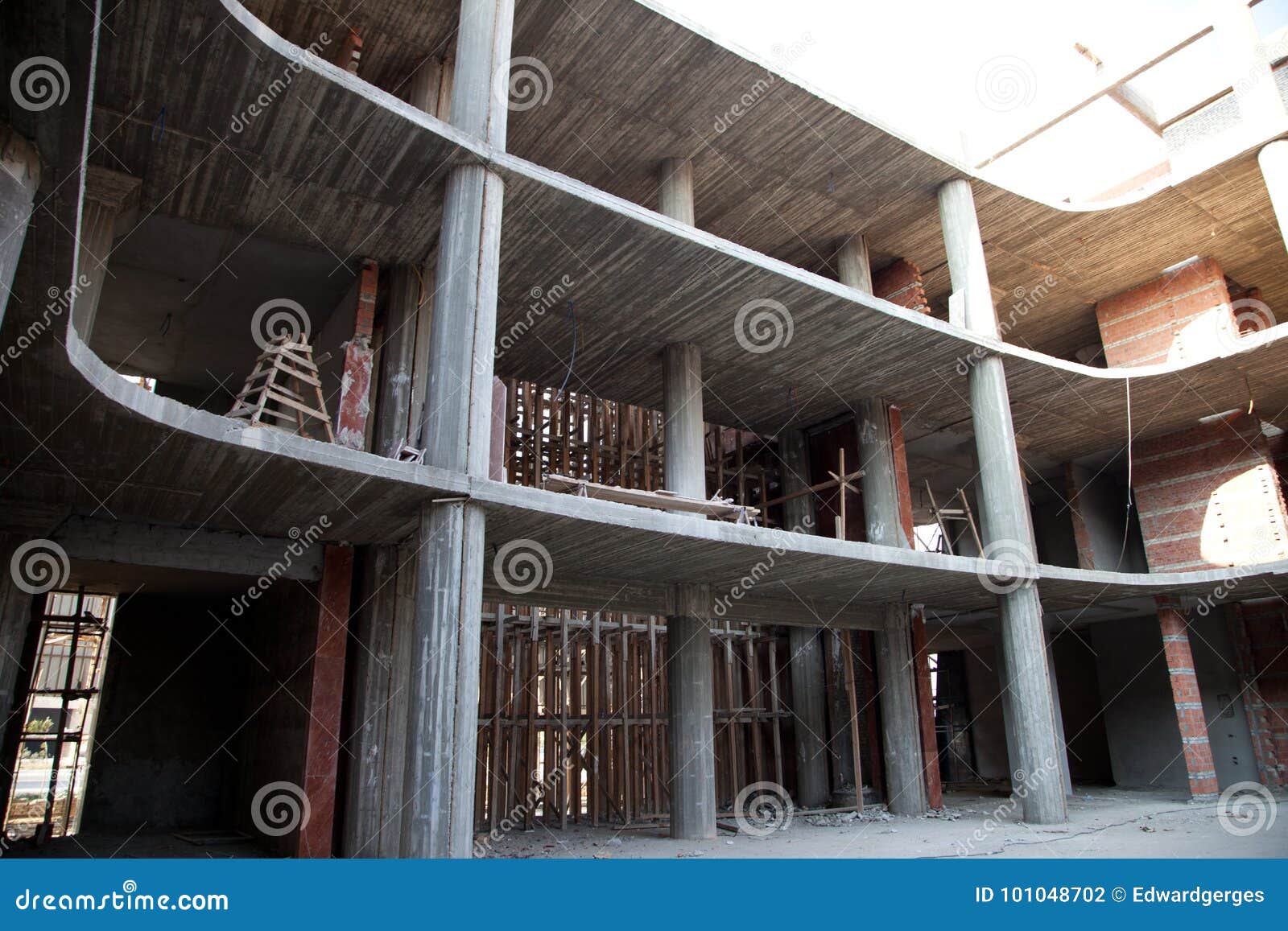 Costruzione in costruzione fotografia stock. Immagine di potenza ...