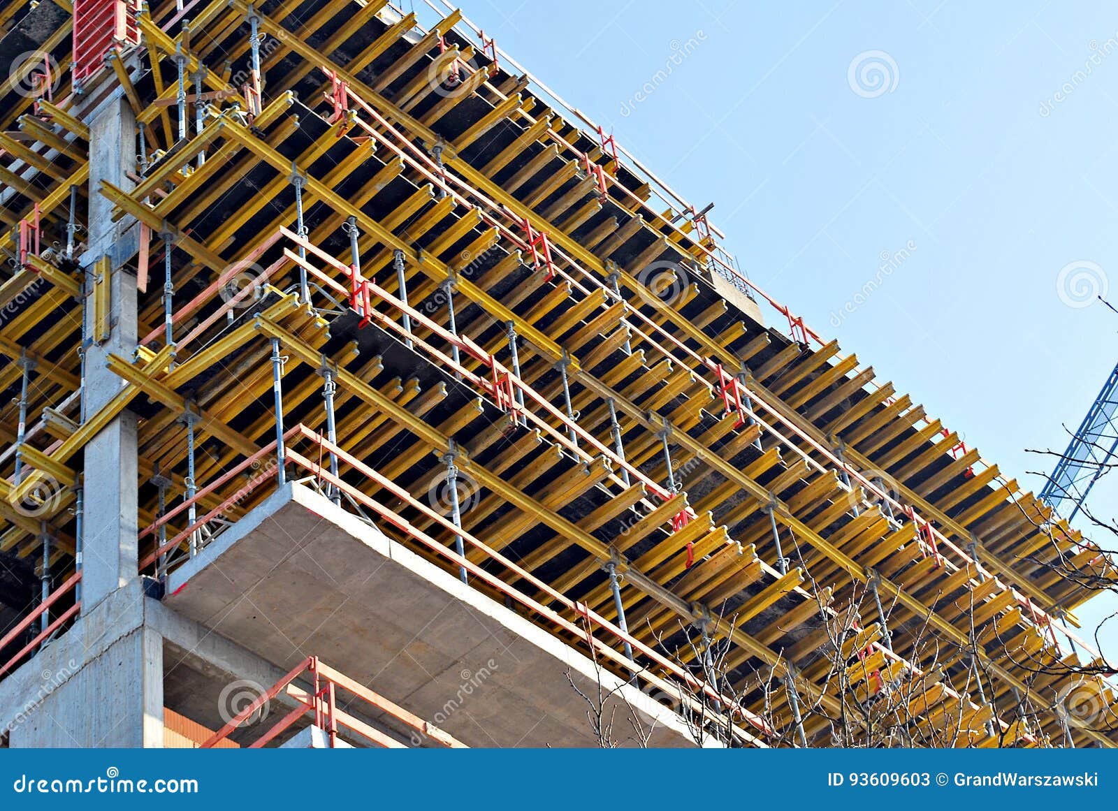 Costruzione in costruzione immagine stock. Immagine di apparecchiatura ...