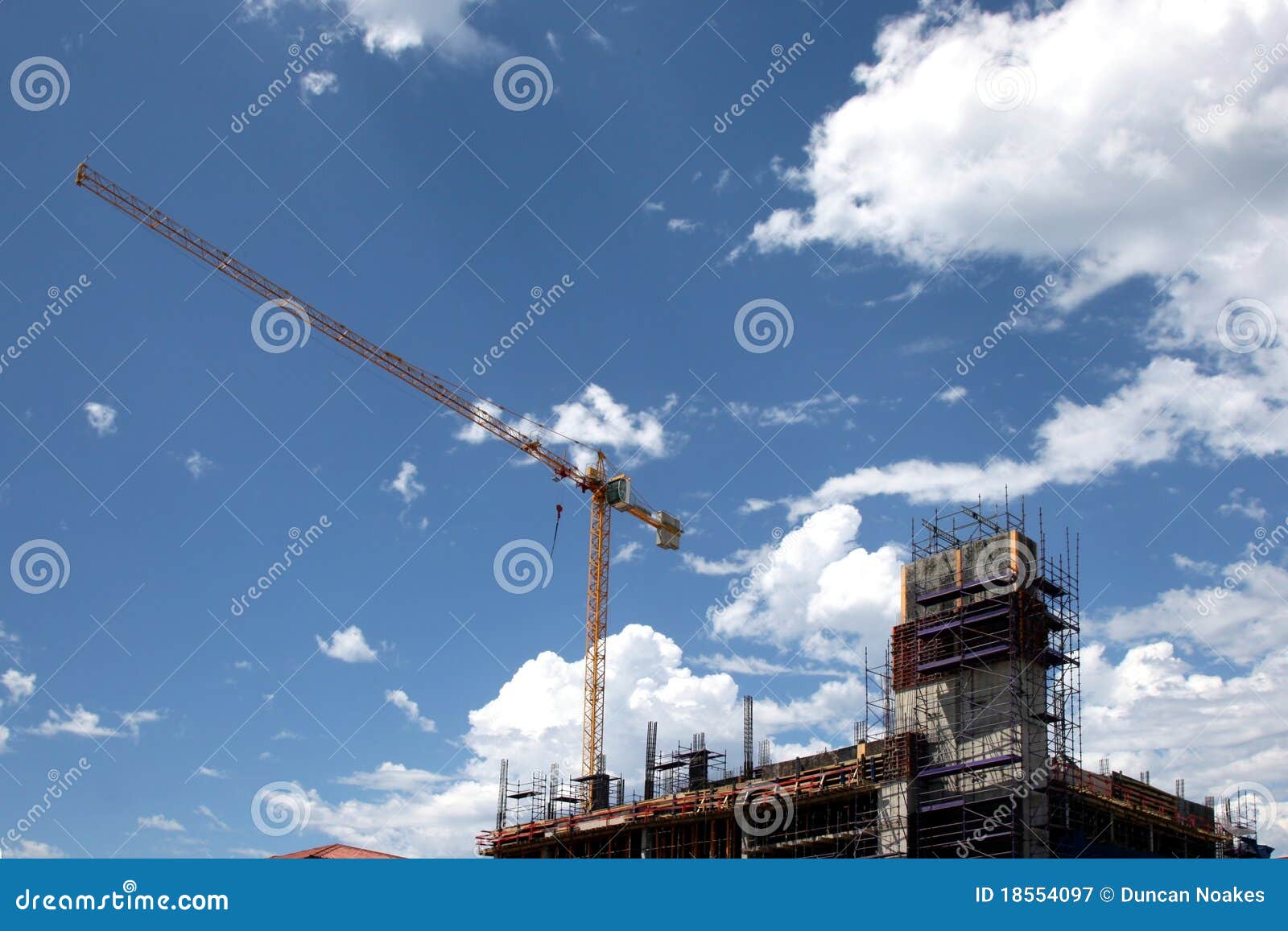 Costruzione di edifici immagine stock. Immagine di costruzione - 18554097