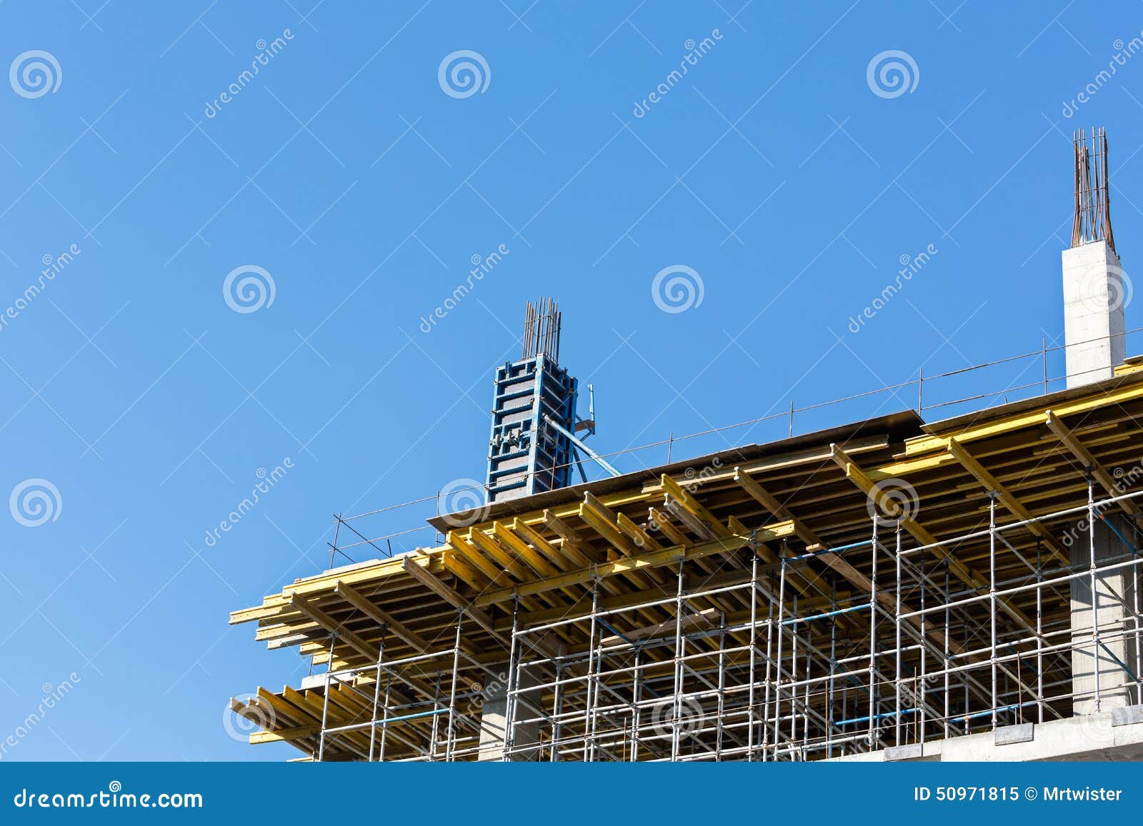 Costruzione Di Edifici Di Calcestruzzo Immagine Stock - Immagine di ...