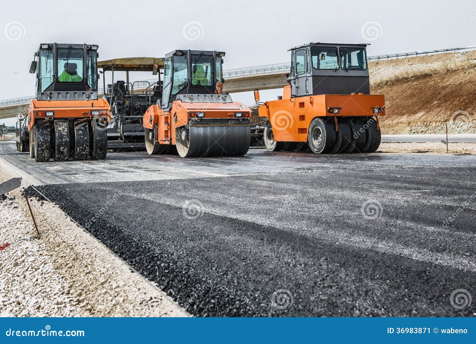 Costruzione di strade immagine stock. Immagine di costruzione - 36983871