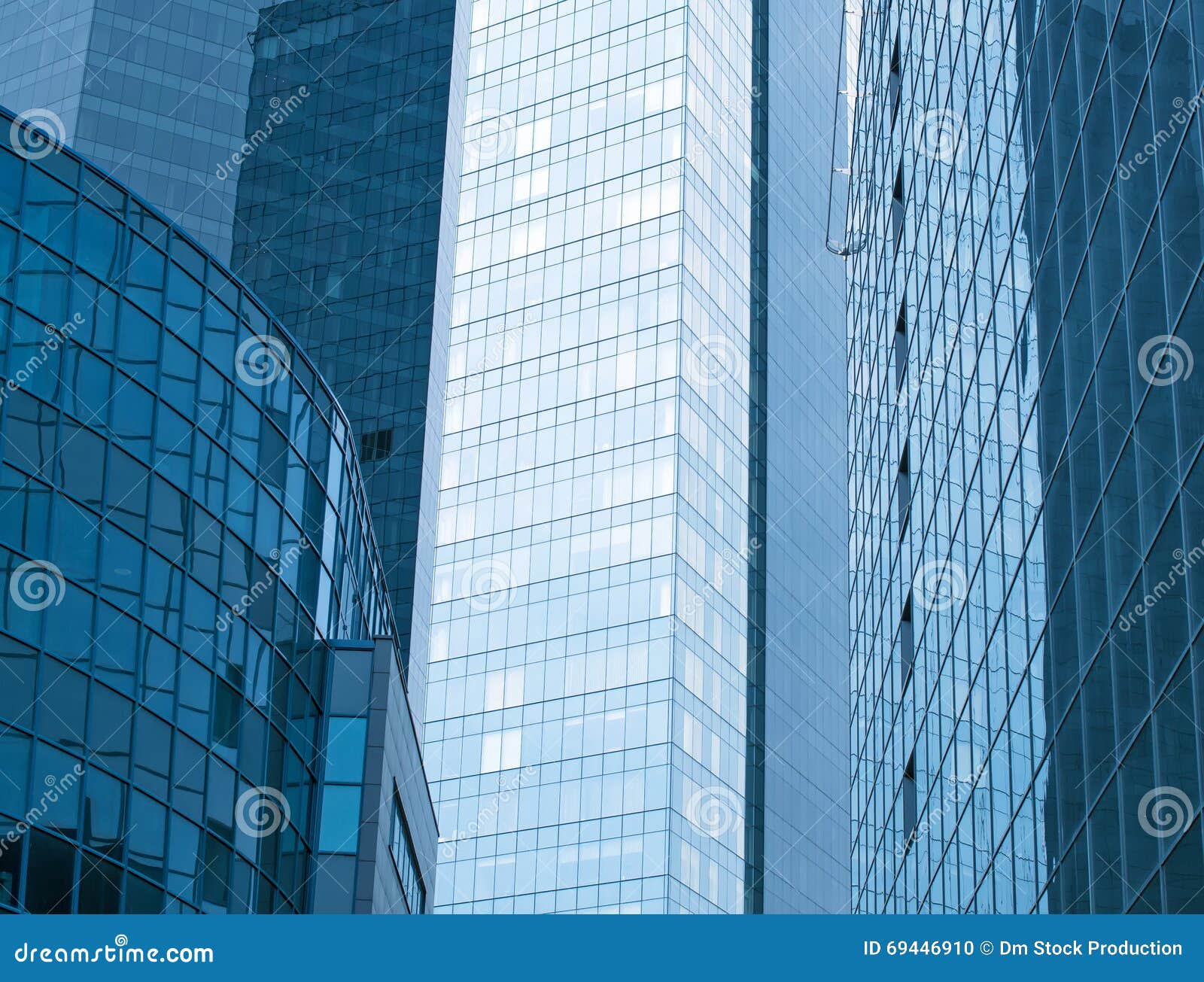 Costruzioni Di Vetro Moderne Fotografia Stock - Immagine di prospettiva ...