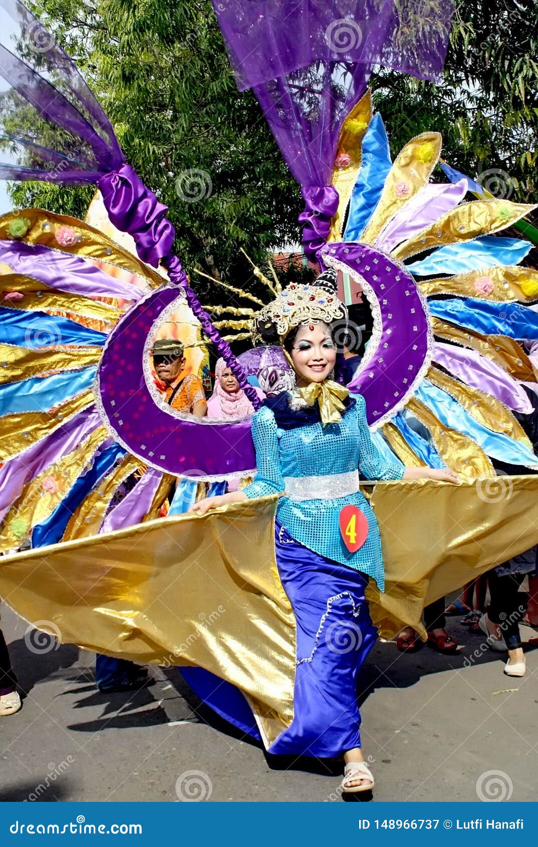 Costume Parade Participants while Preparing To Perform Editorial ...