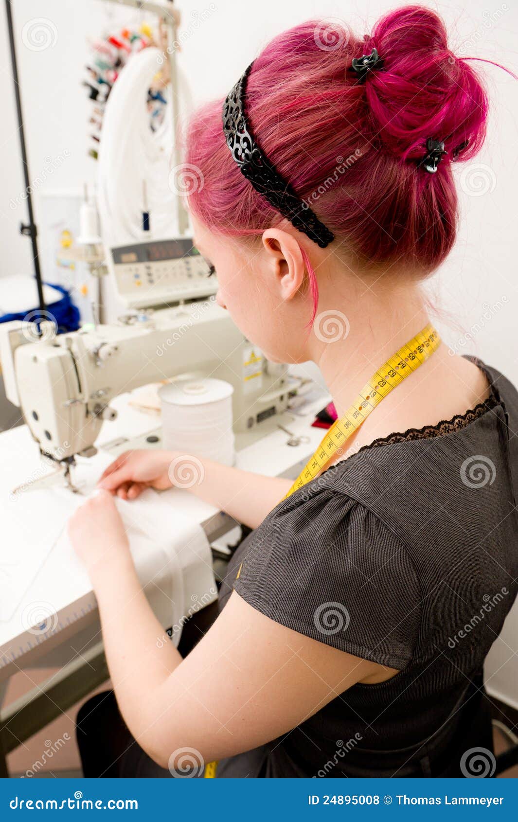 Costureira foto de stock. Imagem de caucasiano, fêmea - 24895008