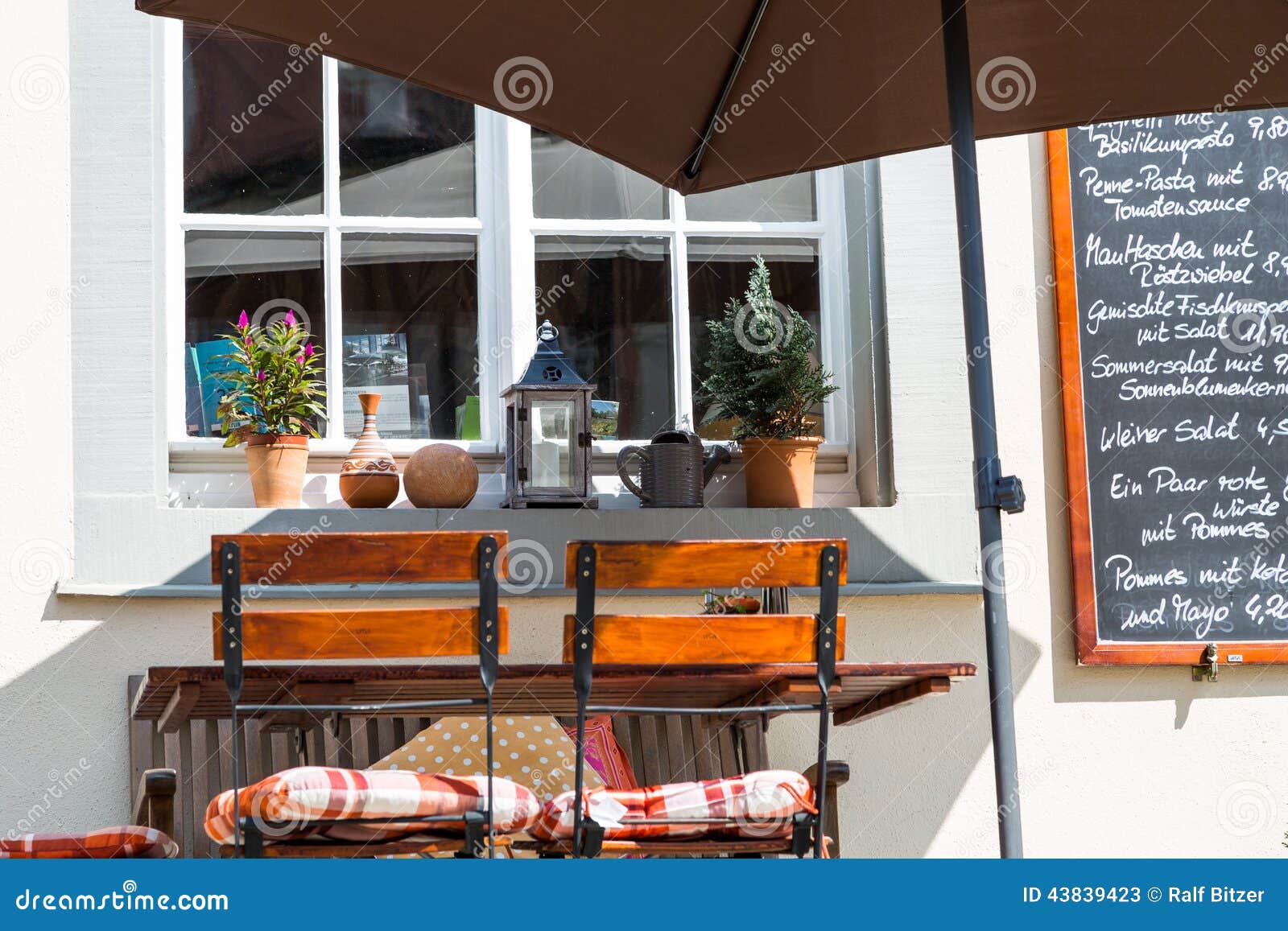 Cosy place in the shade stock image. Image of flower - 43839423