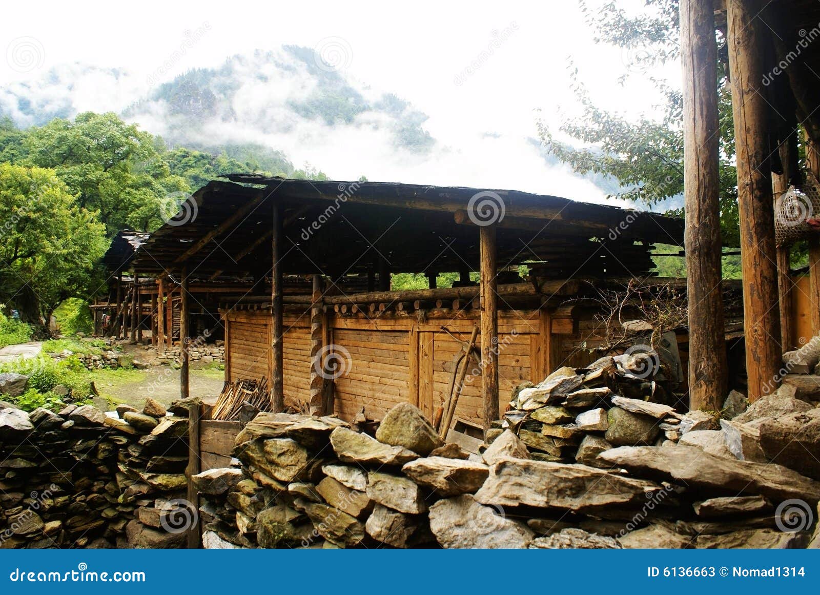 Cottage of the Lisu Nationality Stock Image - Image of connotation ...
