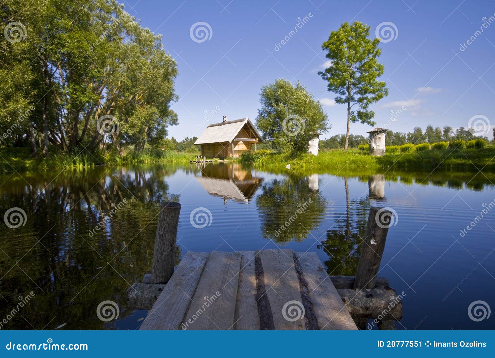 Cottage near pond stock image. Image of architecture - 20777551