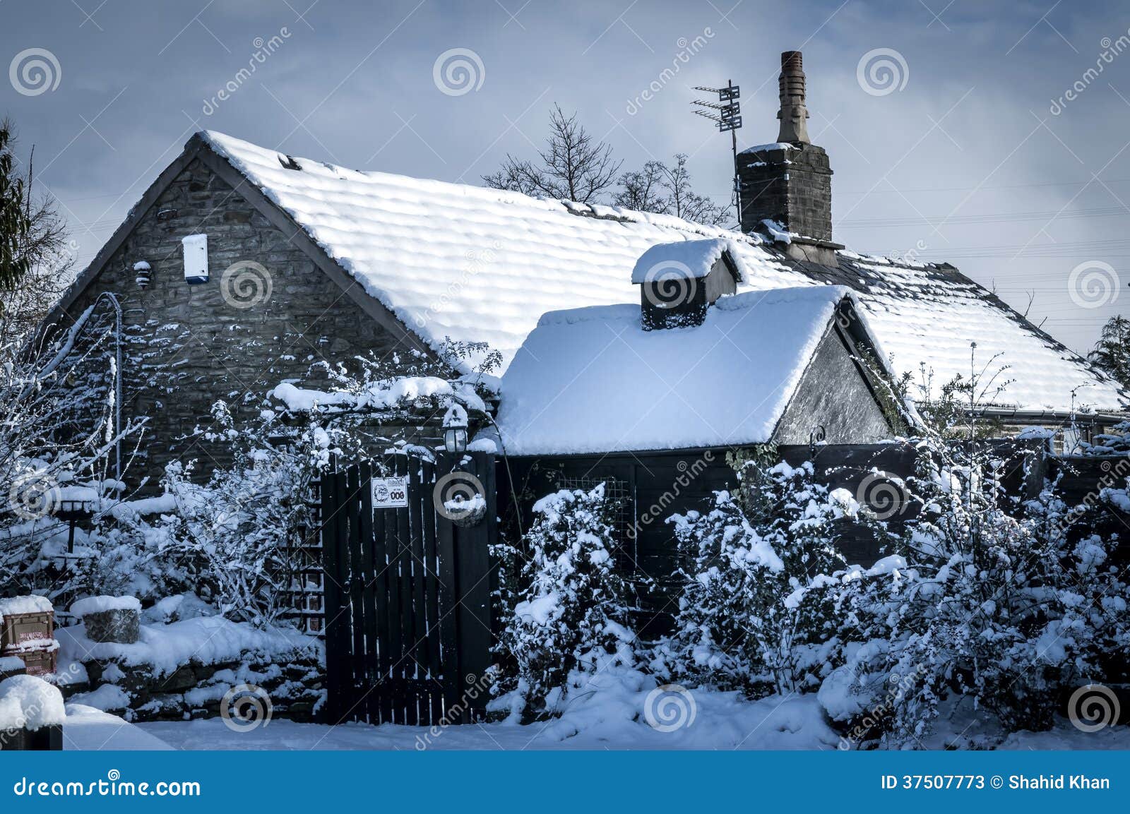 Cottage in snow stock image. Image of cottage, cold, house - 37507773