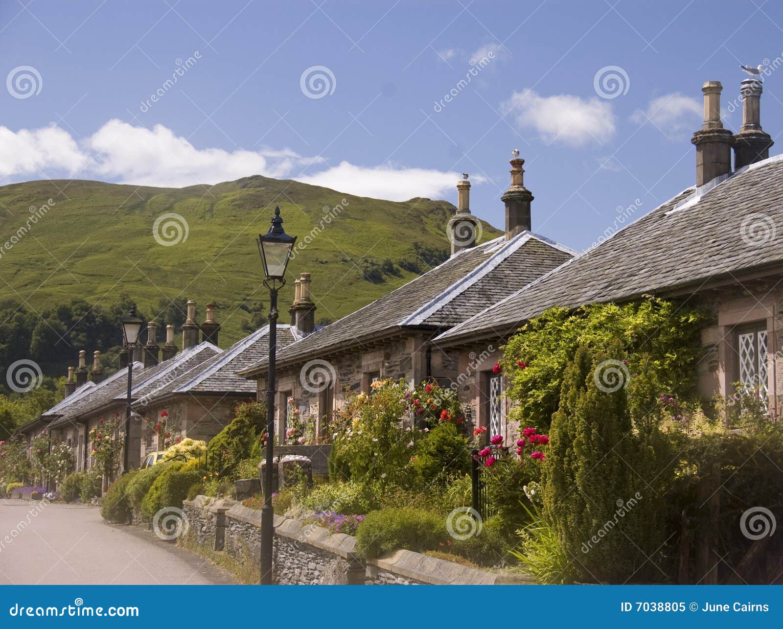Cottages of Luss stock image. Image of houses, hills, chimneys - 7038805