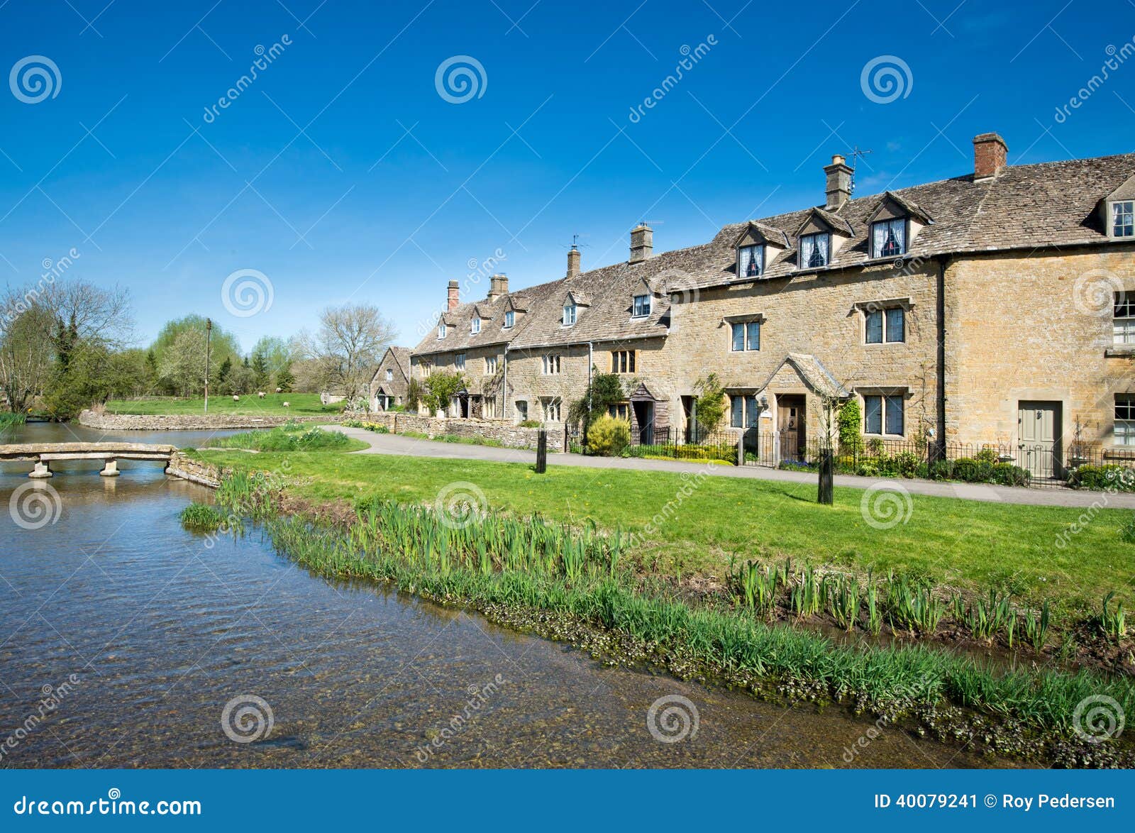 Cottages by a stream stock image. Image of cosy, homes - 40079241