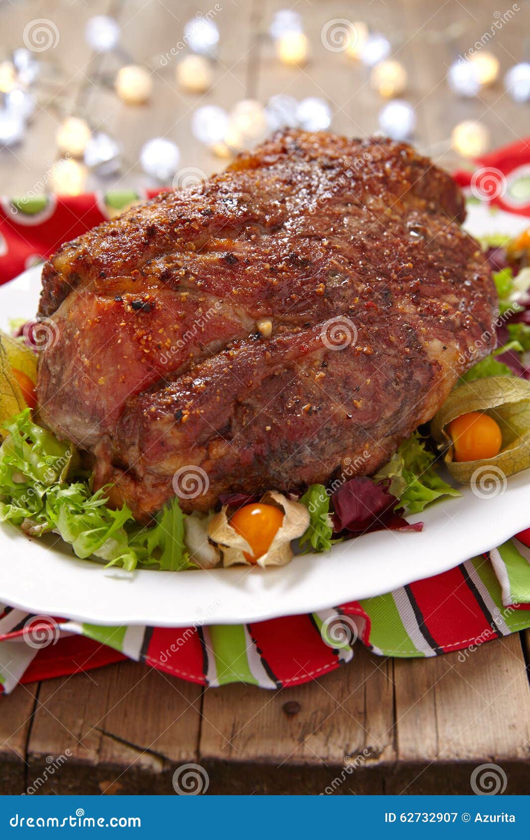 Cou rôti de porc image stock. Image du cuit, jambon, gourmet - 62732907