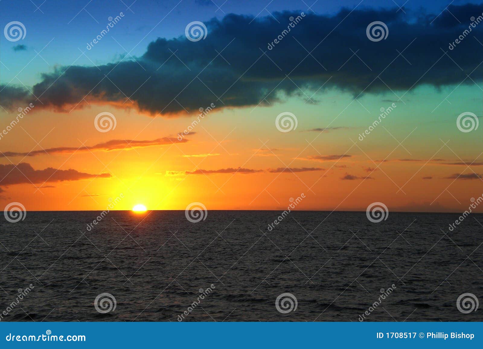 Coucher du soleil bleu image stock. Image du étourdissement - 1708517