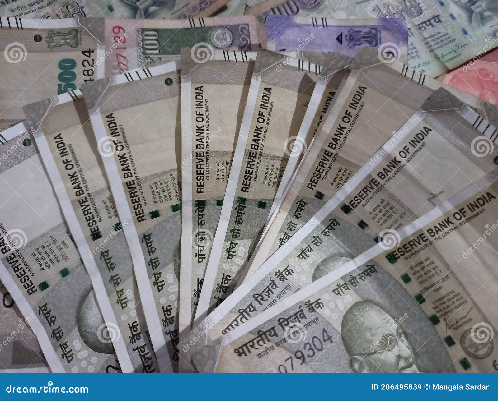 Counting Money of 500rupees Stock Image - Image of label, counting ...