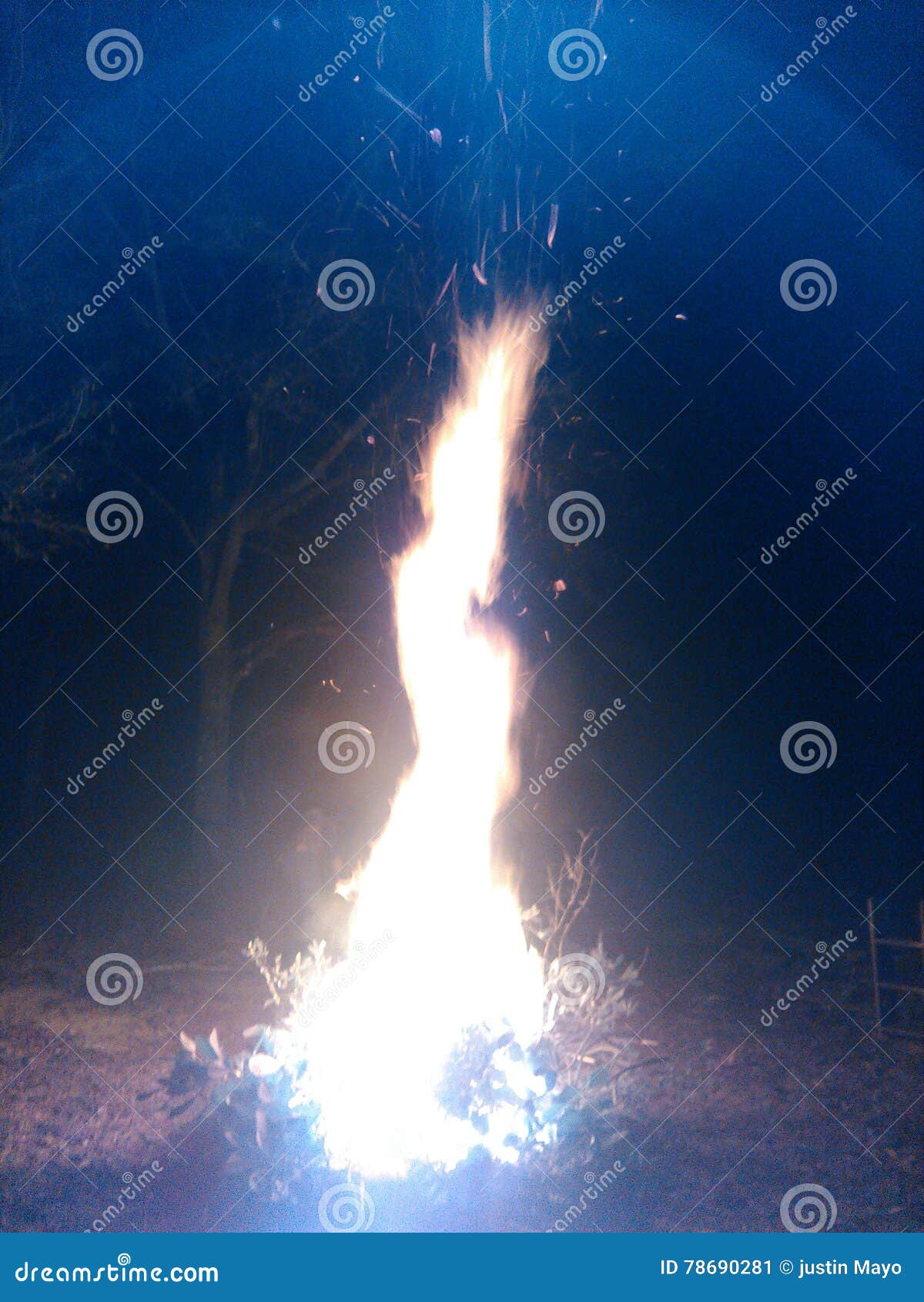 Country bonfire stock image. Image of bonfire, country - 78690281