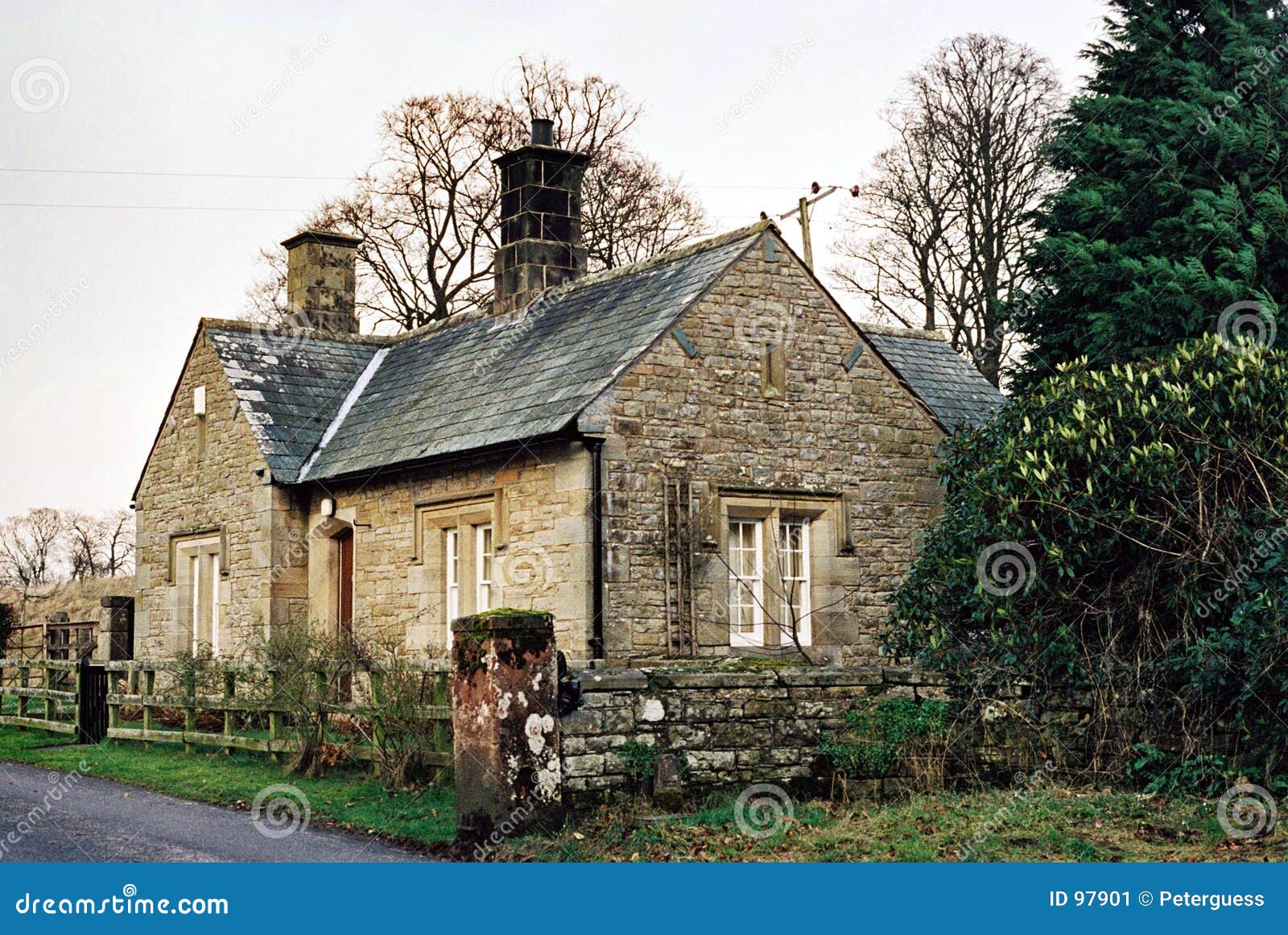 Country Cottage stock image. Image of gate, winter, stone - 97901