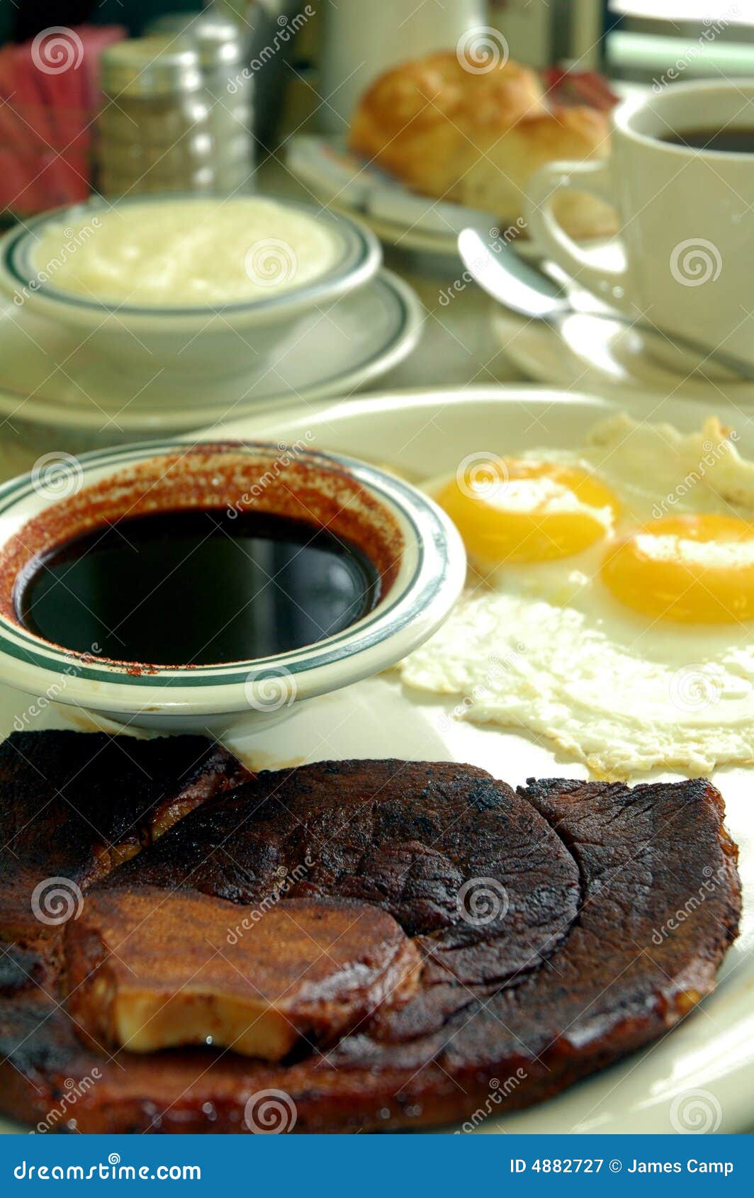 Country ham breakfast stock image. Image of restaurant - 4882727