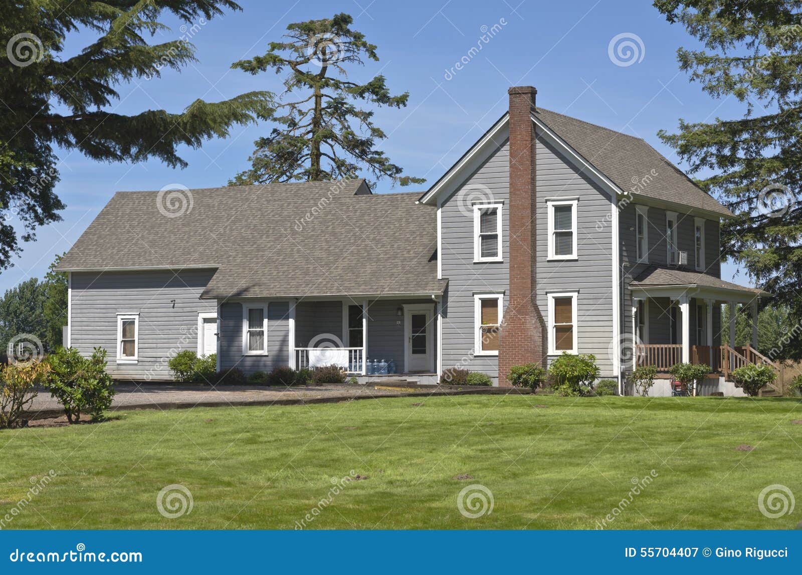 Country Home in Rural Oregon. Stock Image - Image of isolated, gardens ...