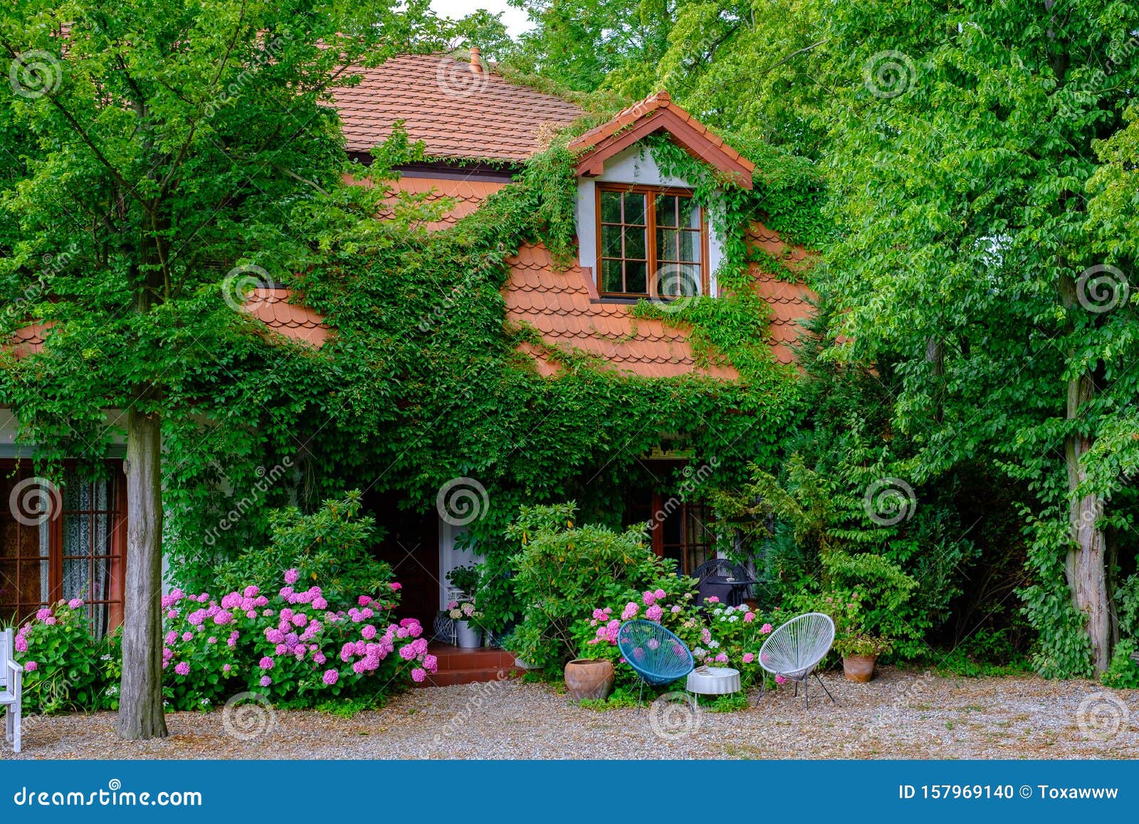 1,295 Nature Traditional Country House England Stock Photos - Free ...