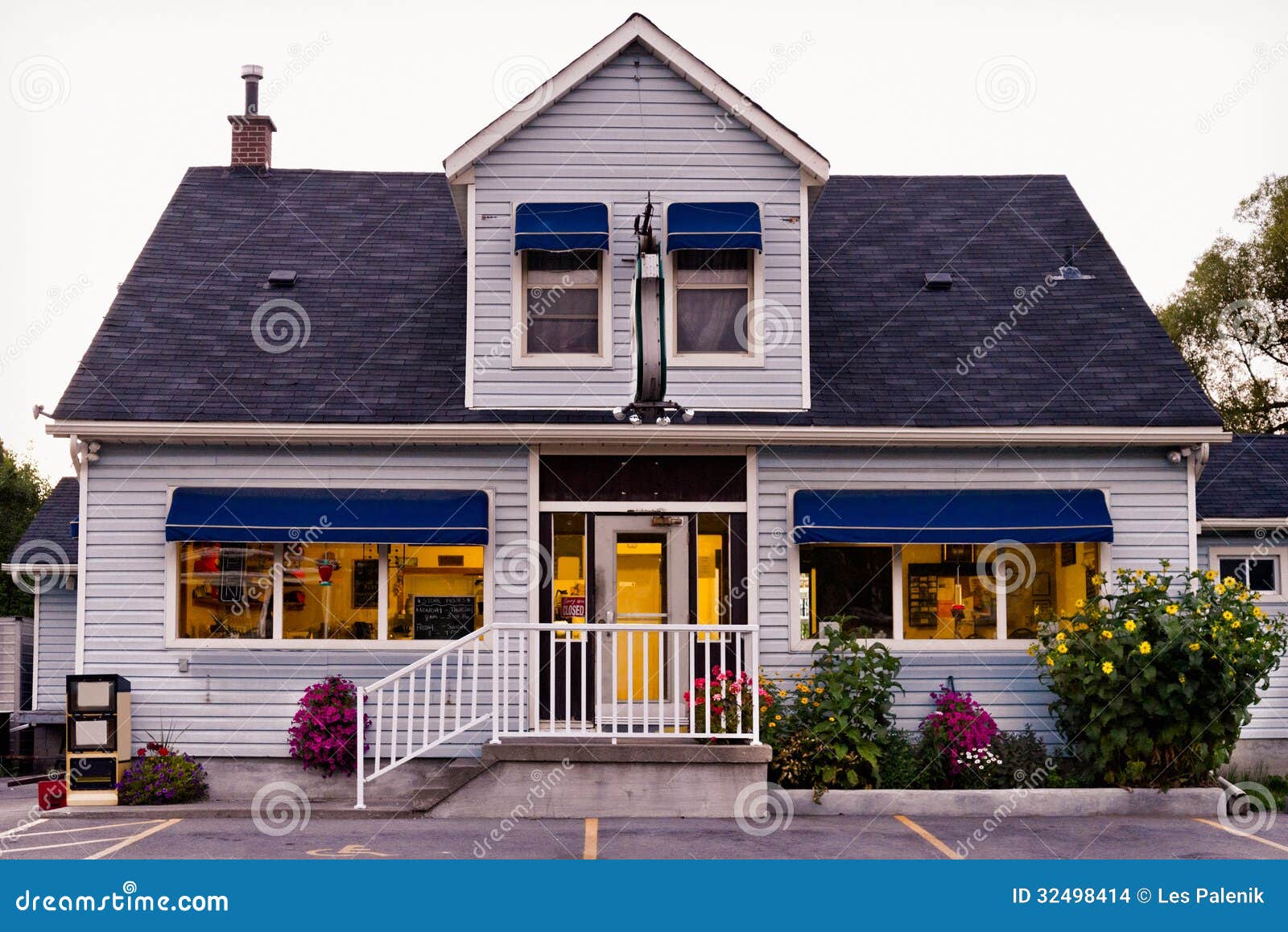 Country Store stock photo. Image of country, evening - 32498414