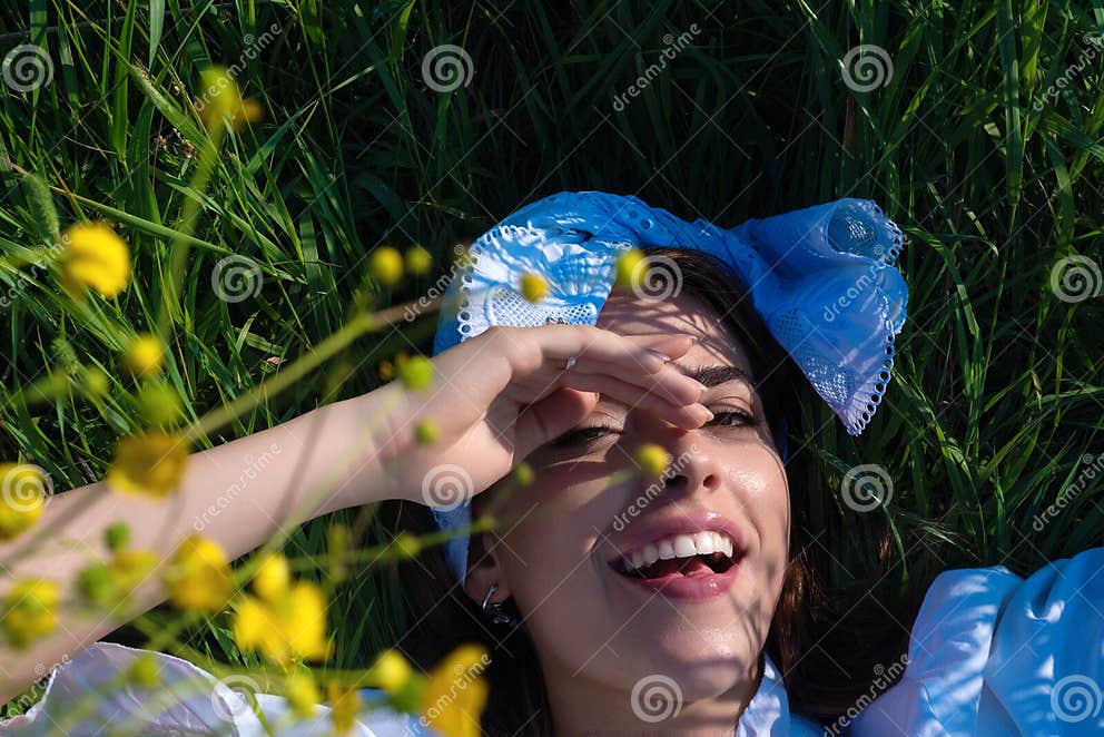 Country Woman Stylish Sensual Woman Posing On Summer Greenery Outdoor