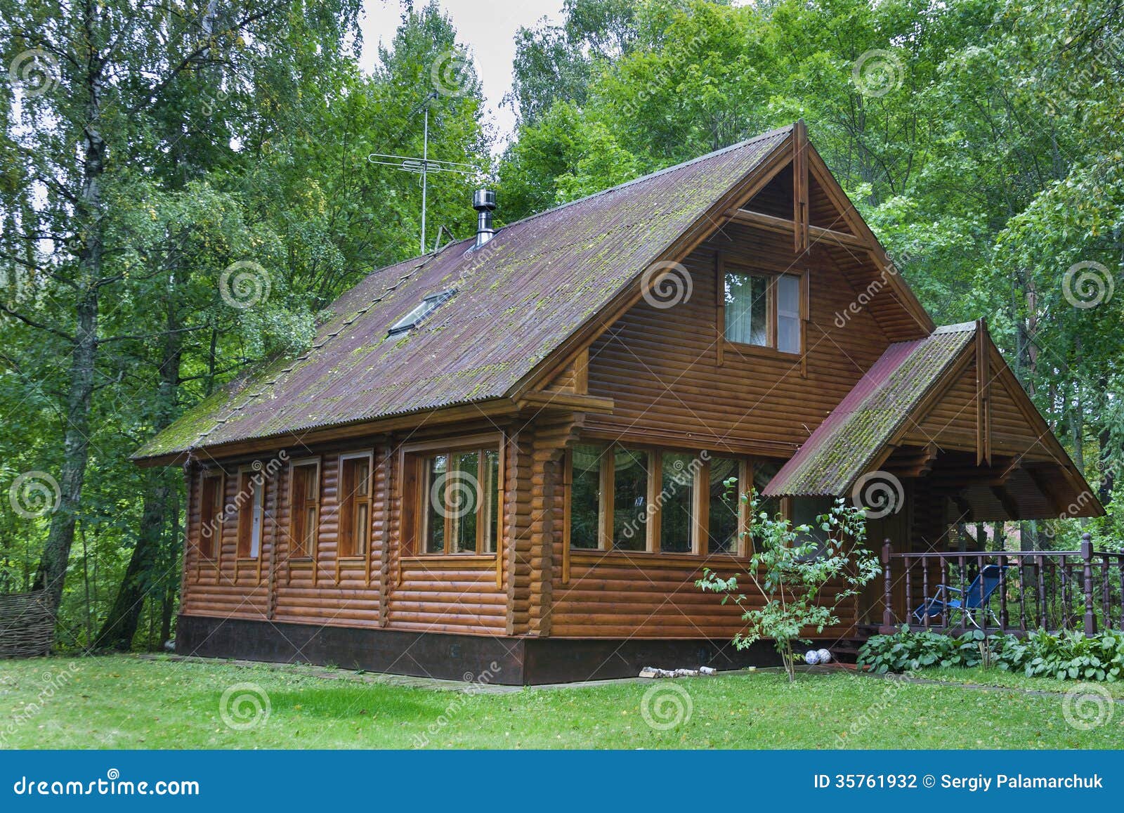 Country wooden house stock photo. Image of area, forest - 35761932