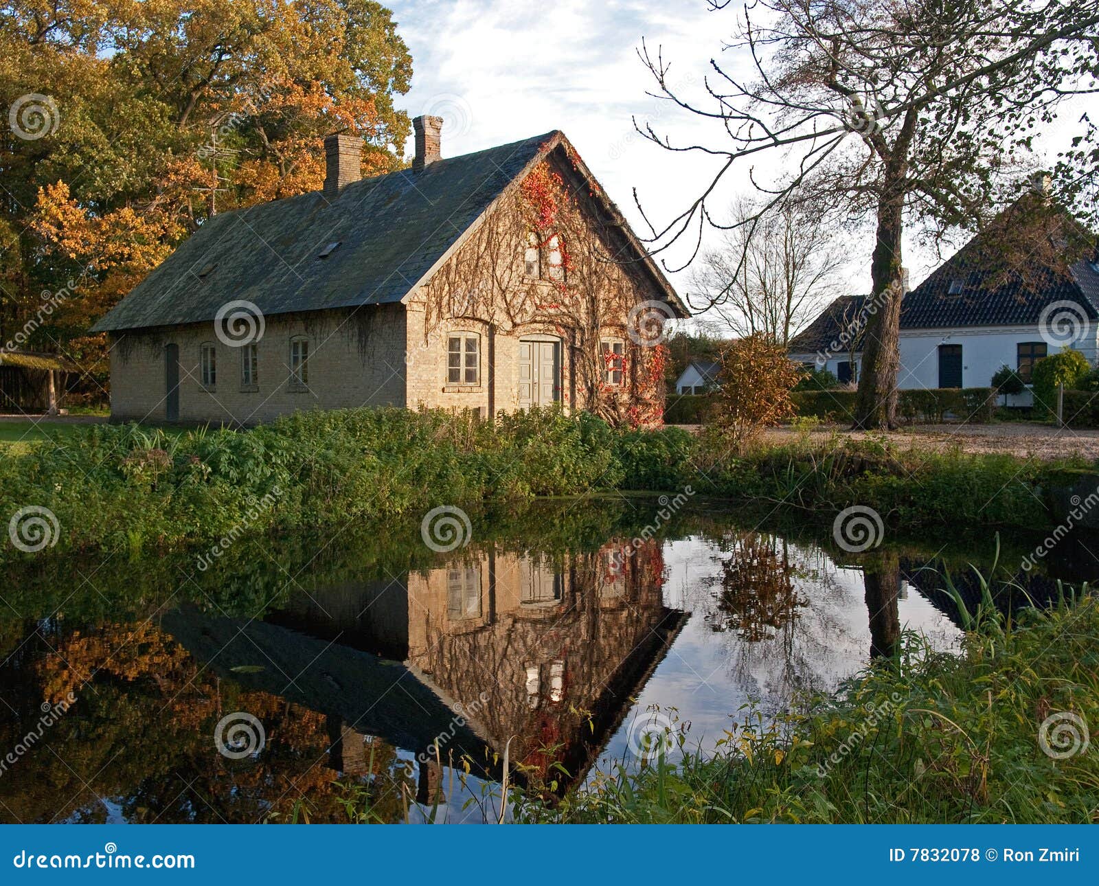 Countryside House at the Lake Stock Photo - Image of home, built: 7832078