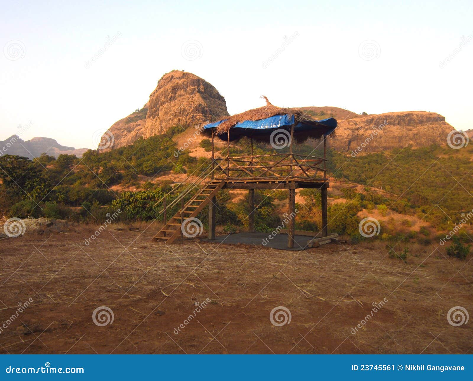 Countryside Machan stock image. Image of outdoors, countryside - 23745561