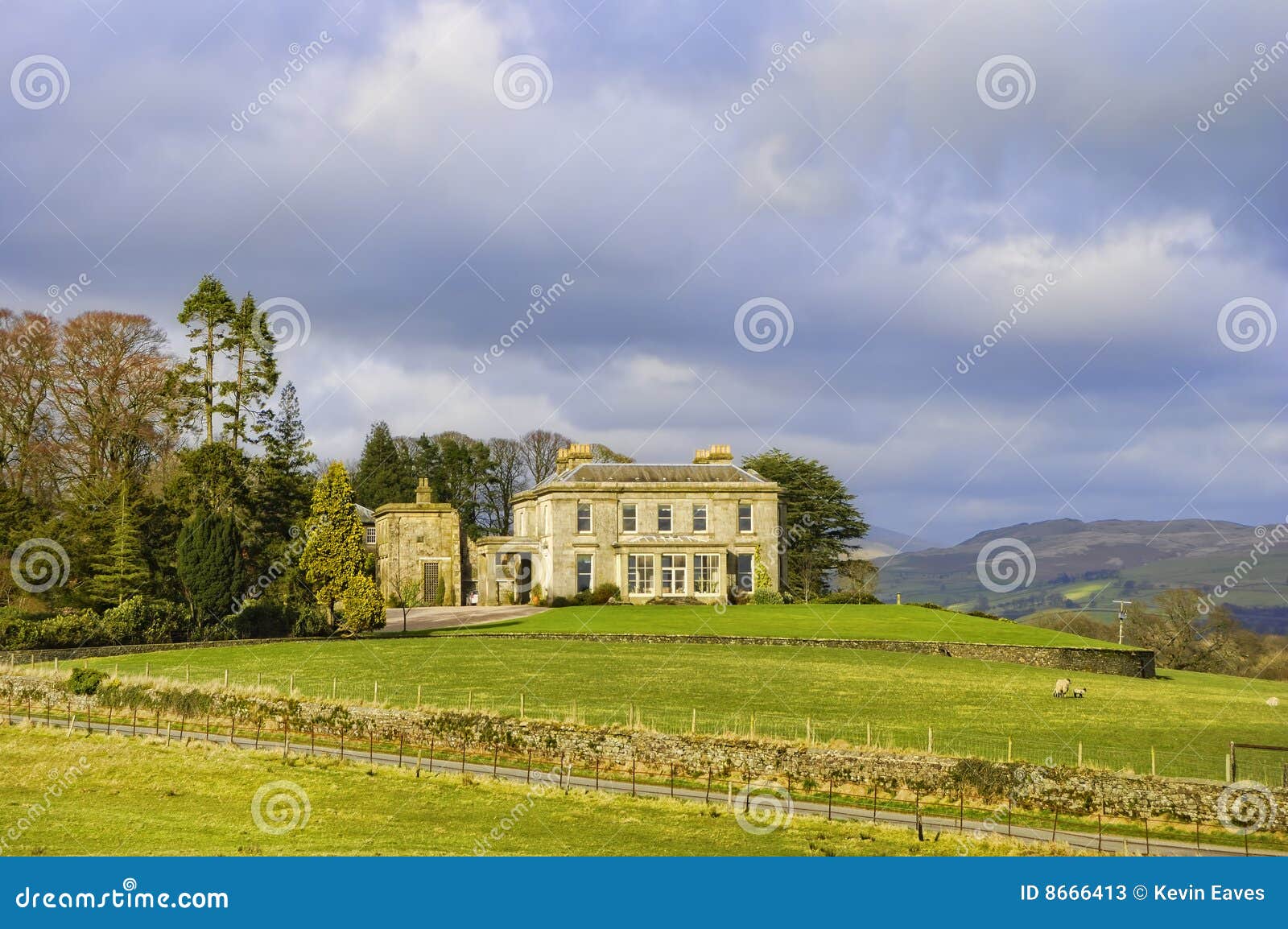 Countryside manor house stock image. Image of countryside - 8666413
