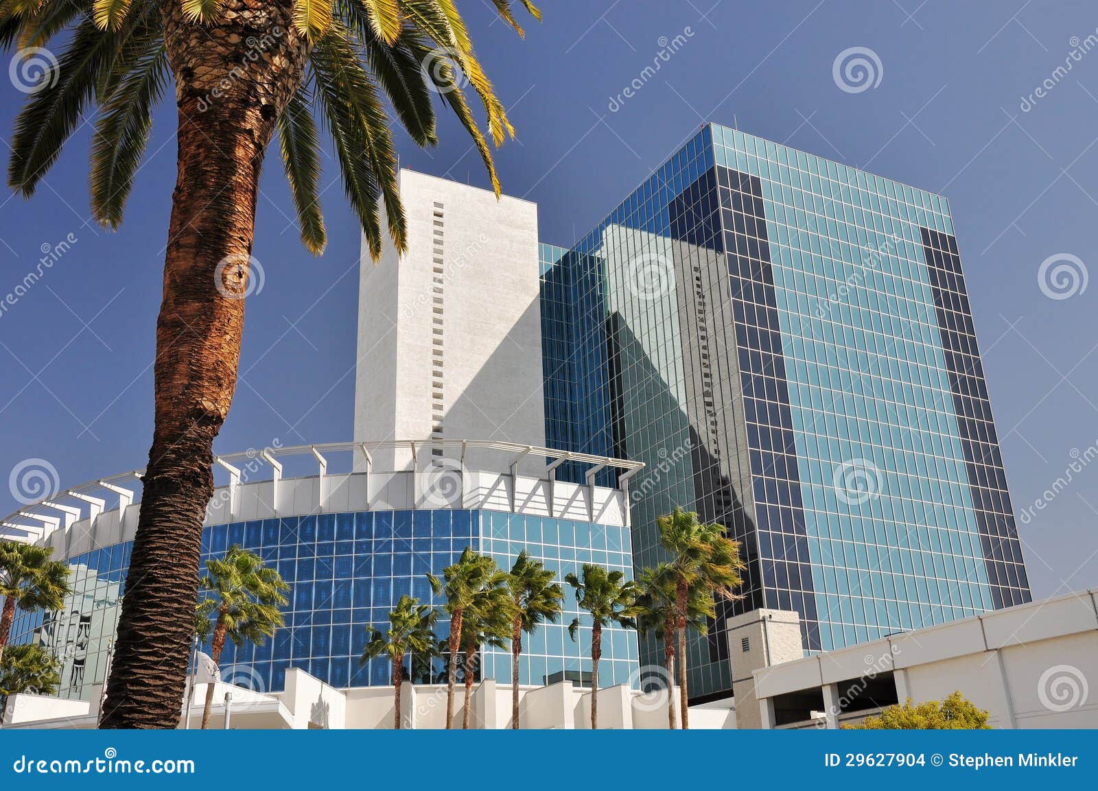 County Administration Building Stock Photo - Image of metropolis ...