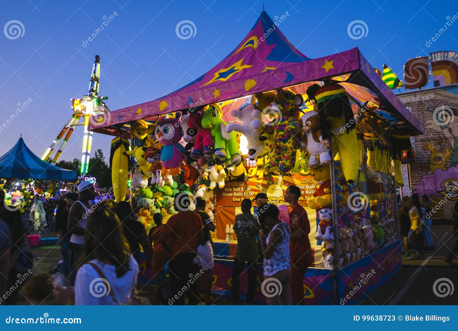County Fair at Night, Games on the Midway Editorial Stock Photo - Image ...