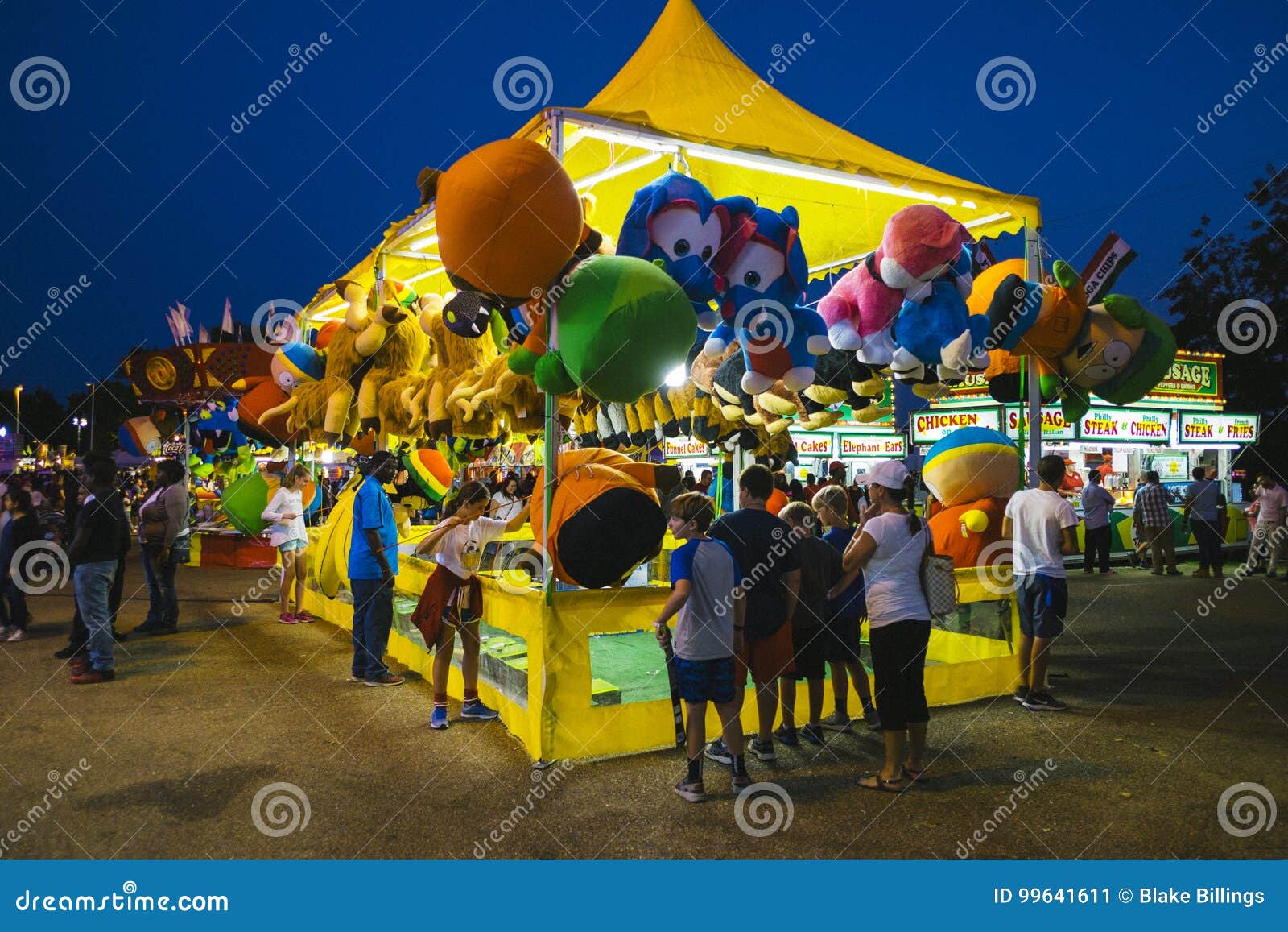 County Fair at Night, Games on the Midway Editorial Photo - Image of ...